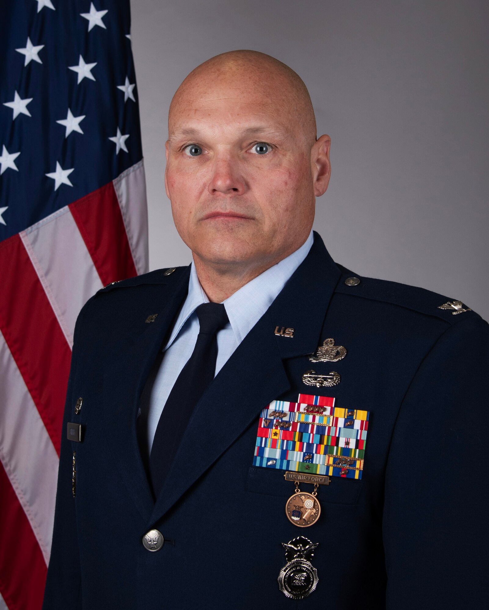 KENNETH M. "MIKE" SHIRLEY II > Scott Air Force Base > Display