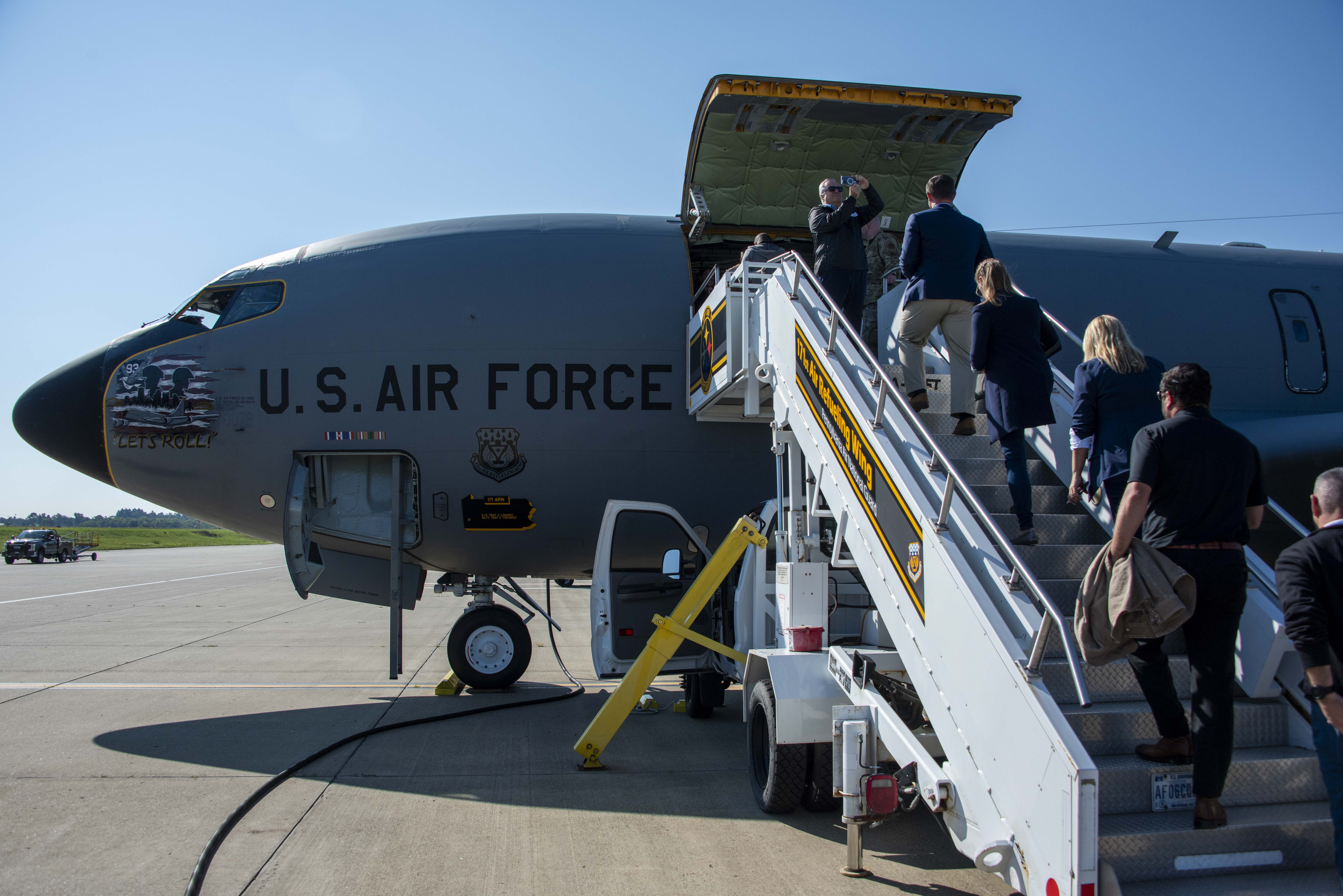 Honorary Commanders Program Returns to Pittsburgh > 171st Air Refueling ...