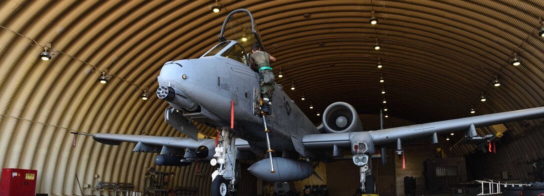 25th FGS preps A-10s for flight during UFS24