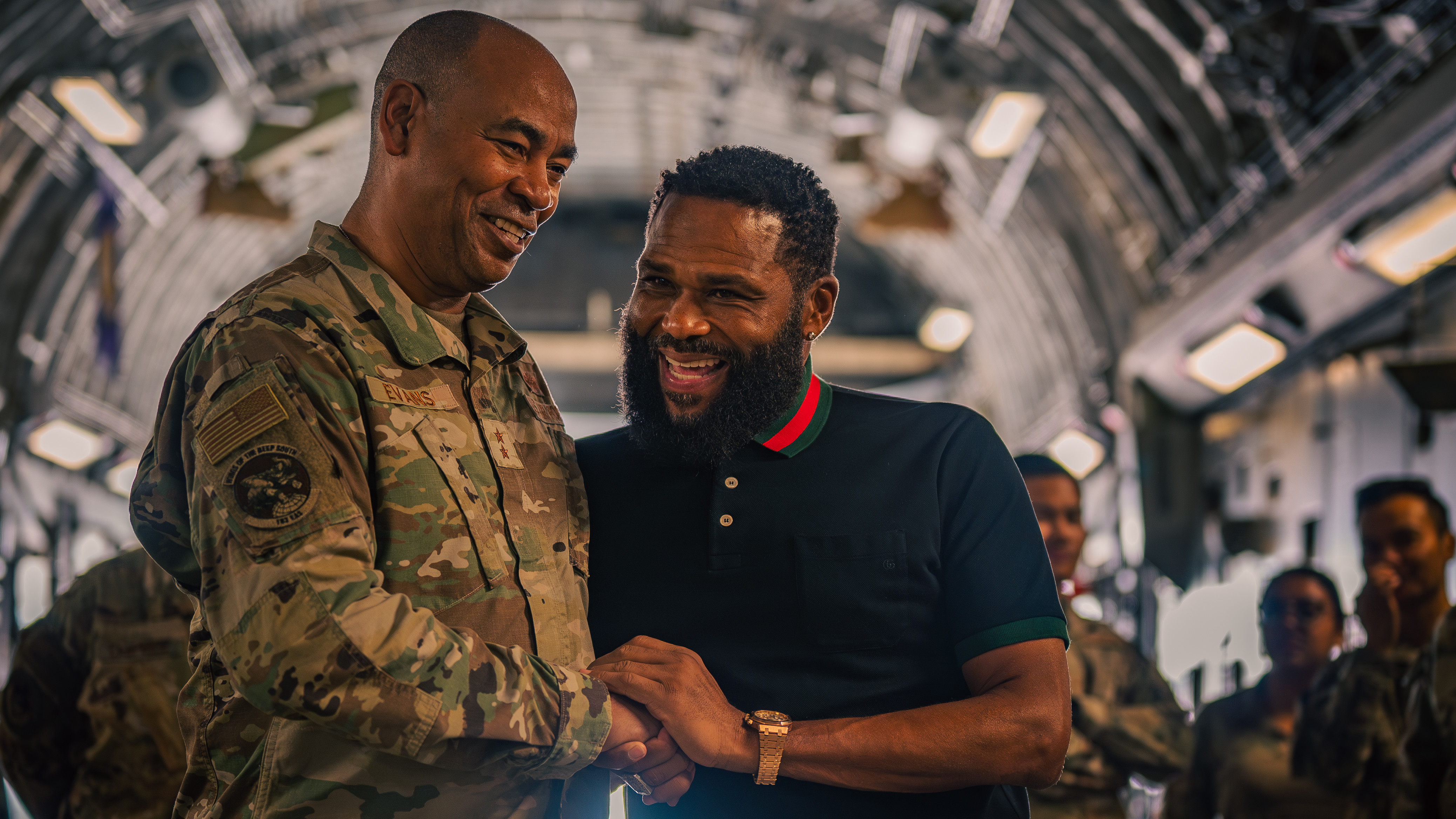 Actor Anthony Anderson tours the 379th AEW > U.S. Air Forces Central ...