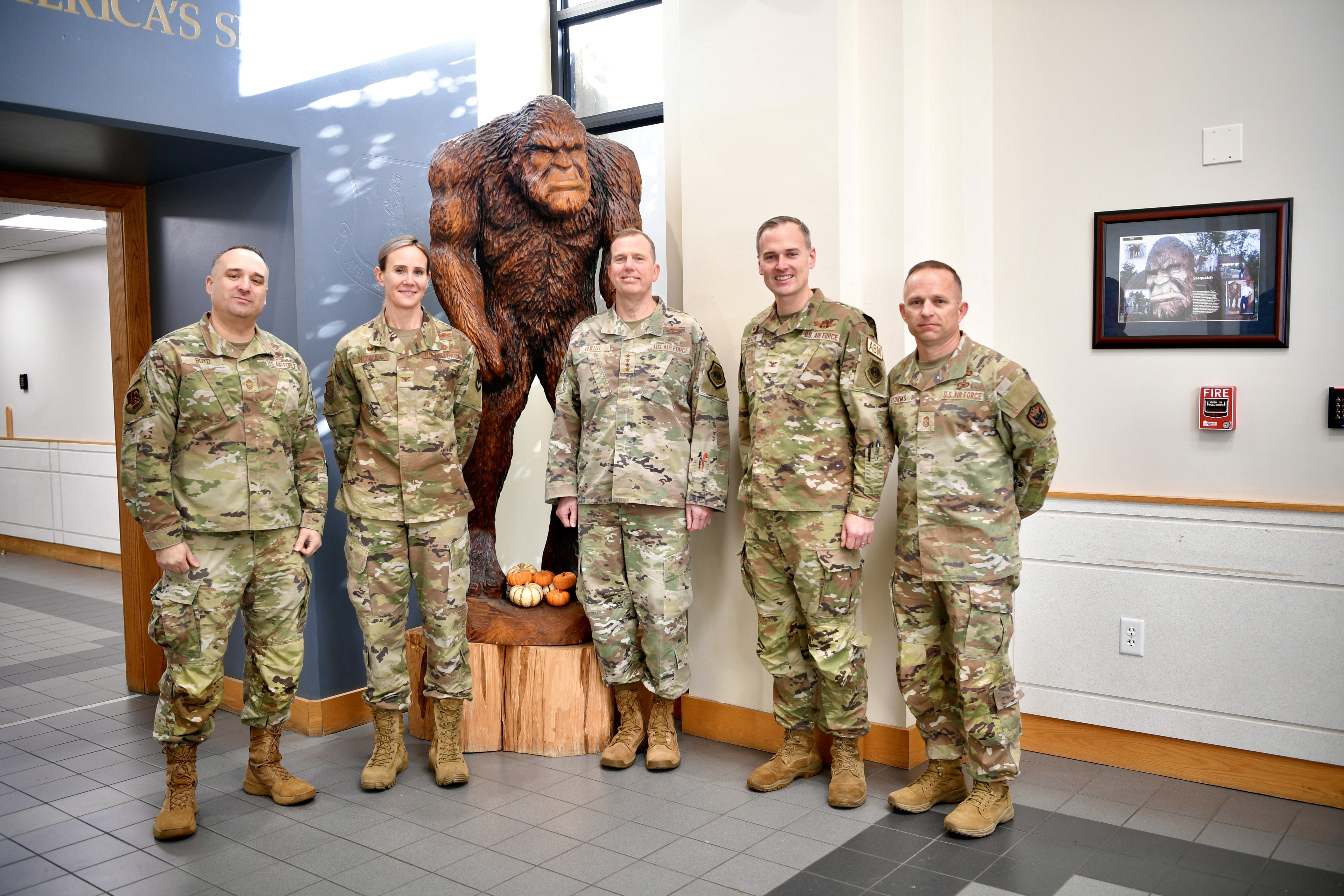 NORAD and USNORTHCOM Commander and Command Senior Enlisted Leader visit ...