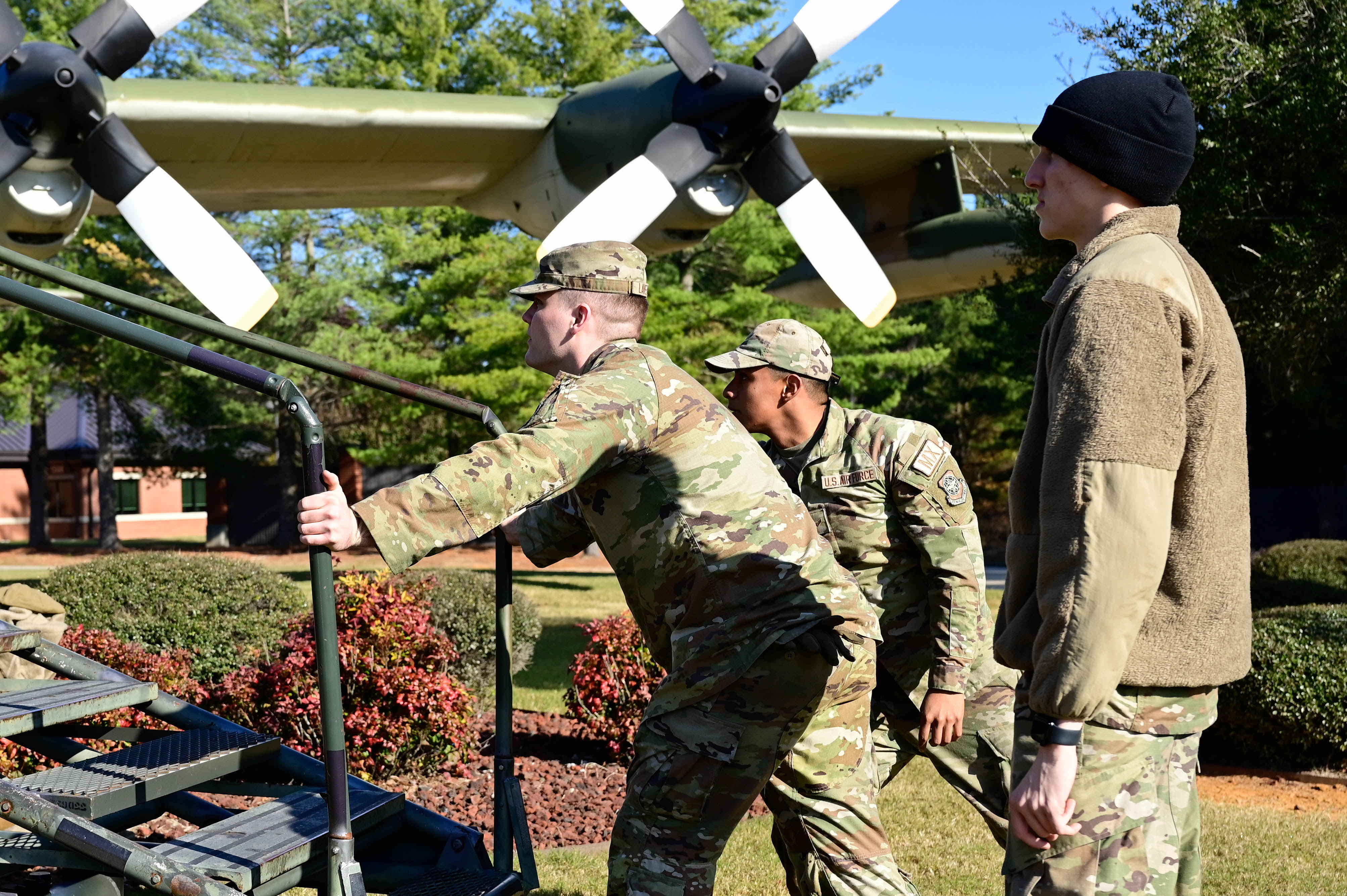19th MXS brings Red-Nosed Herk to Team Little Rock > Little Rock Air ...