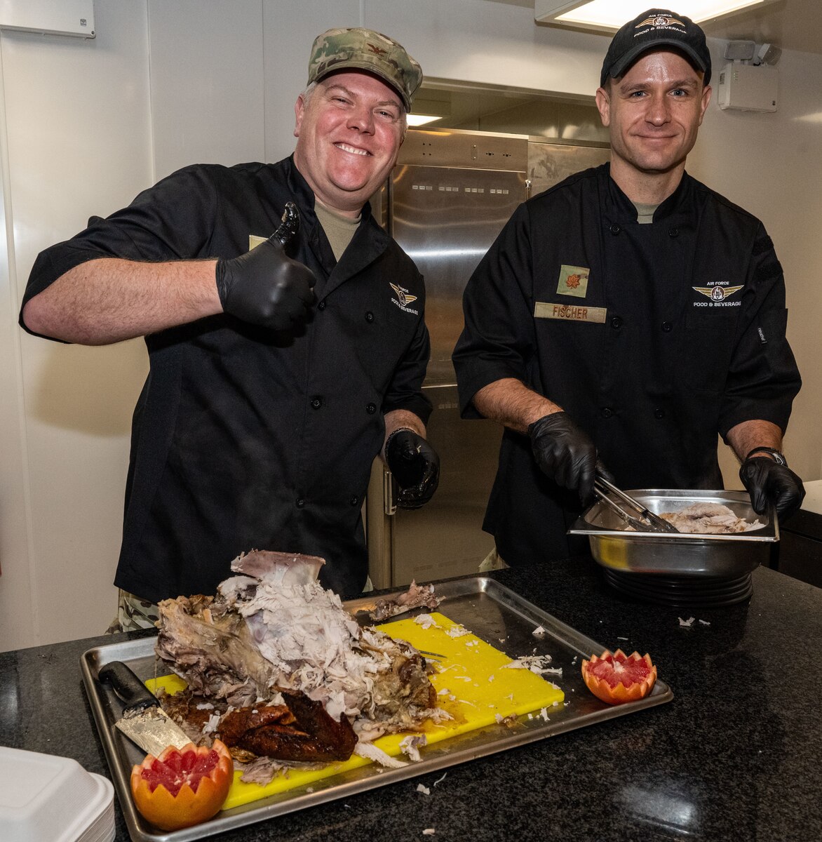 Gateway Dining Facility Thanksgiving Meal > Royal Air Force Mildenhall ...