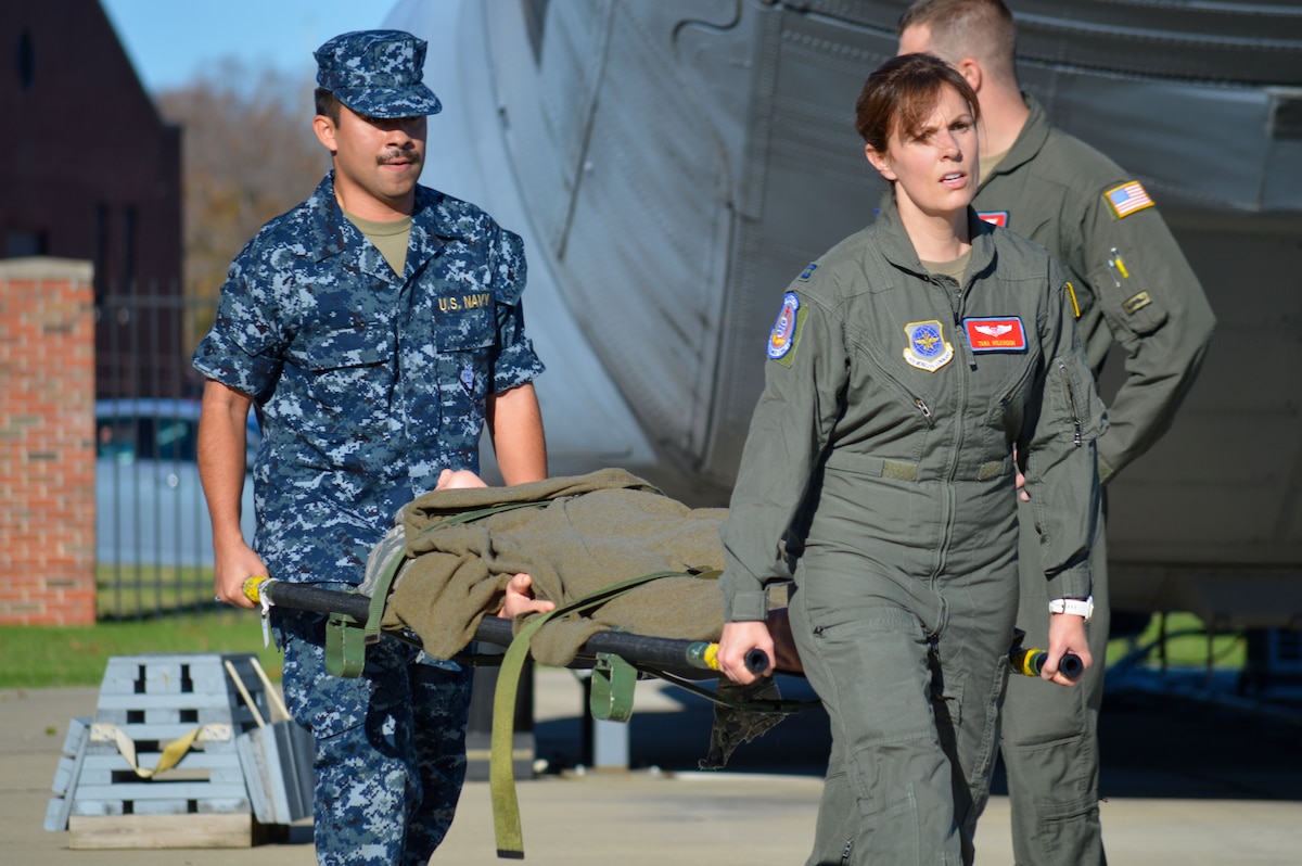 Scott sharpens Theater Aeromedical Evacuation System skills > 505th ...