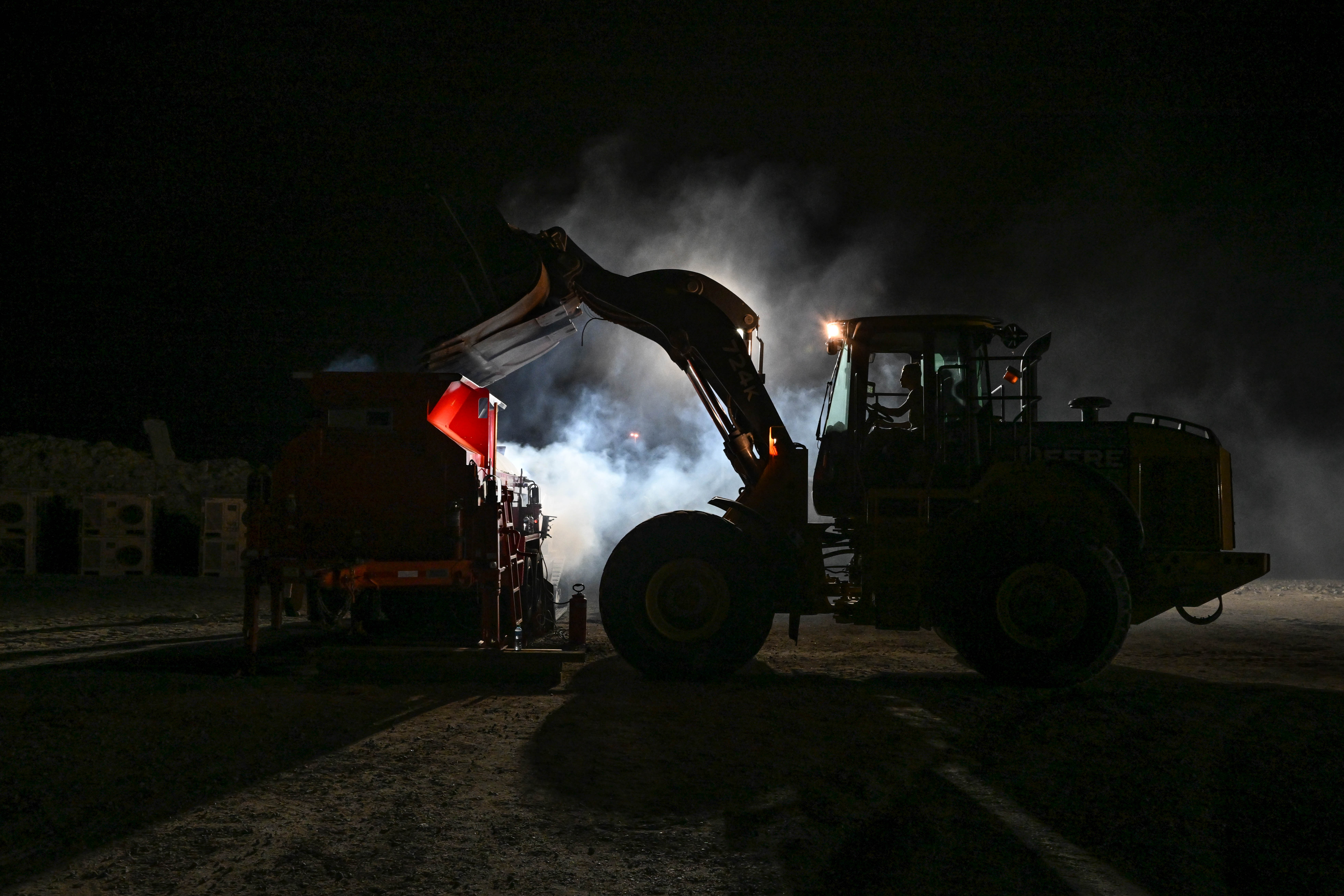 386th ECES conducts joint rapid airfield damage recovery exercise > U.S ...