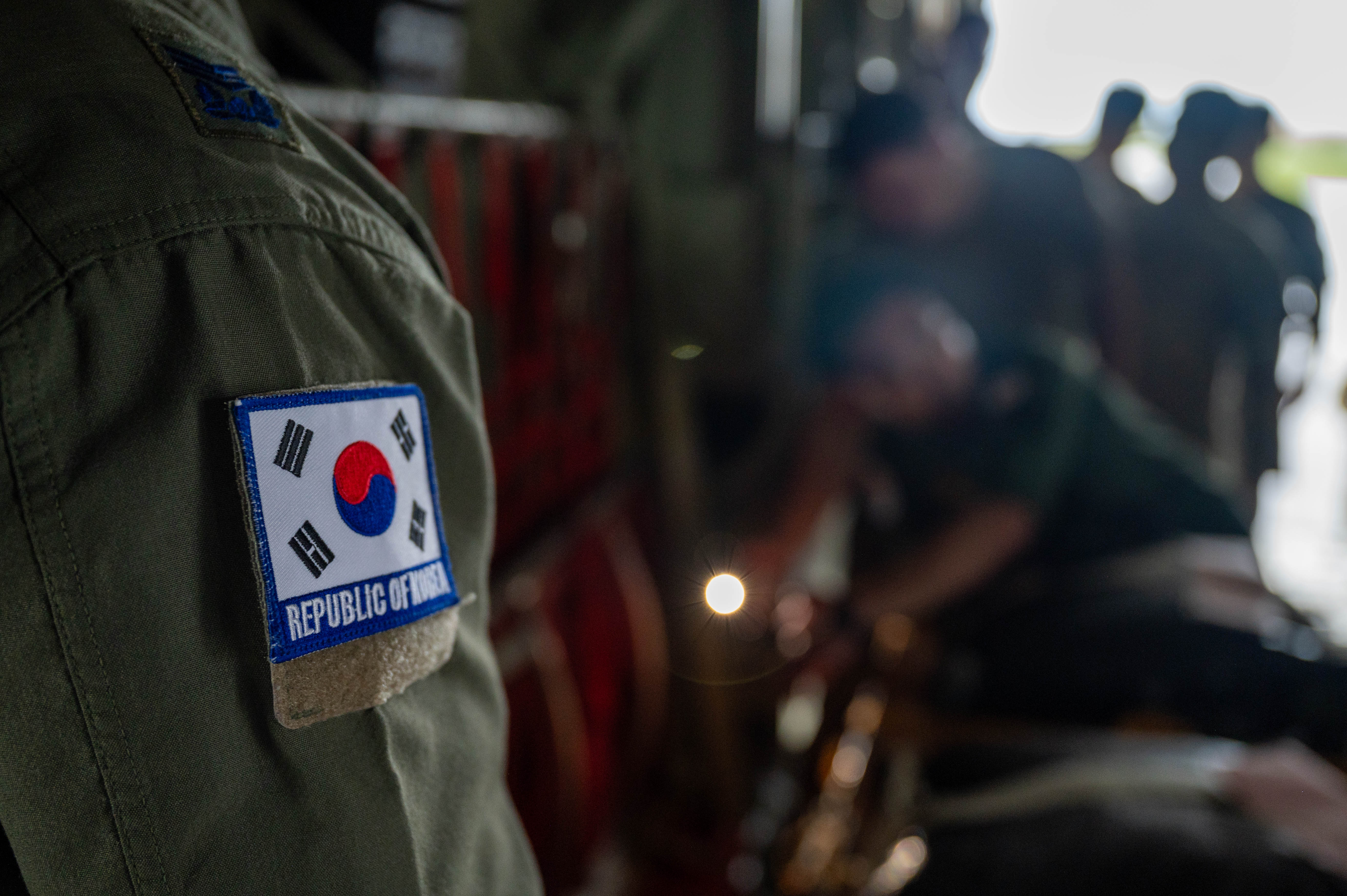 U.S., JASDF, ROKAF loadmasters exchange knowledge during OCD 24 ...