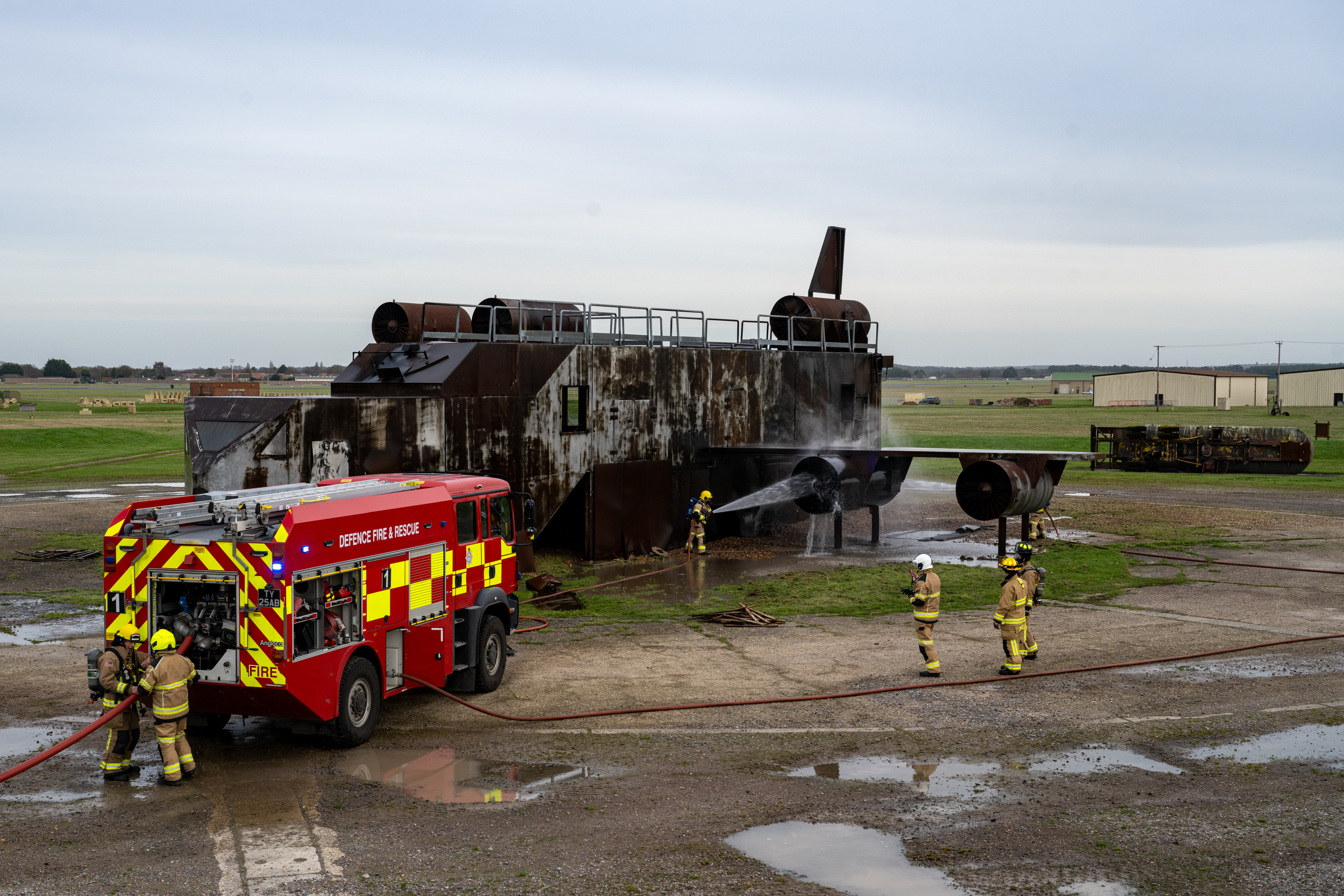 100th CES practice live fire response > Royal Air Force Mildenhall ...