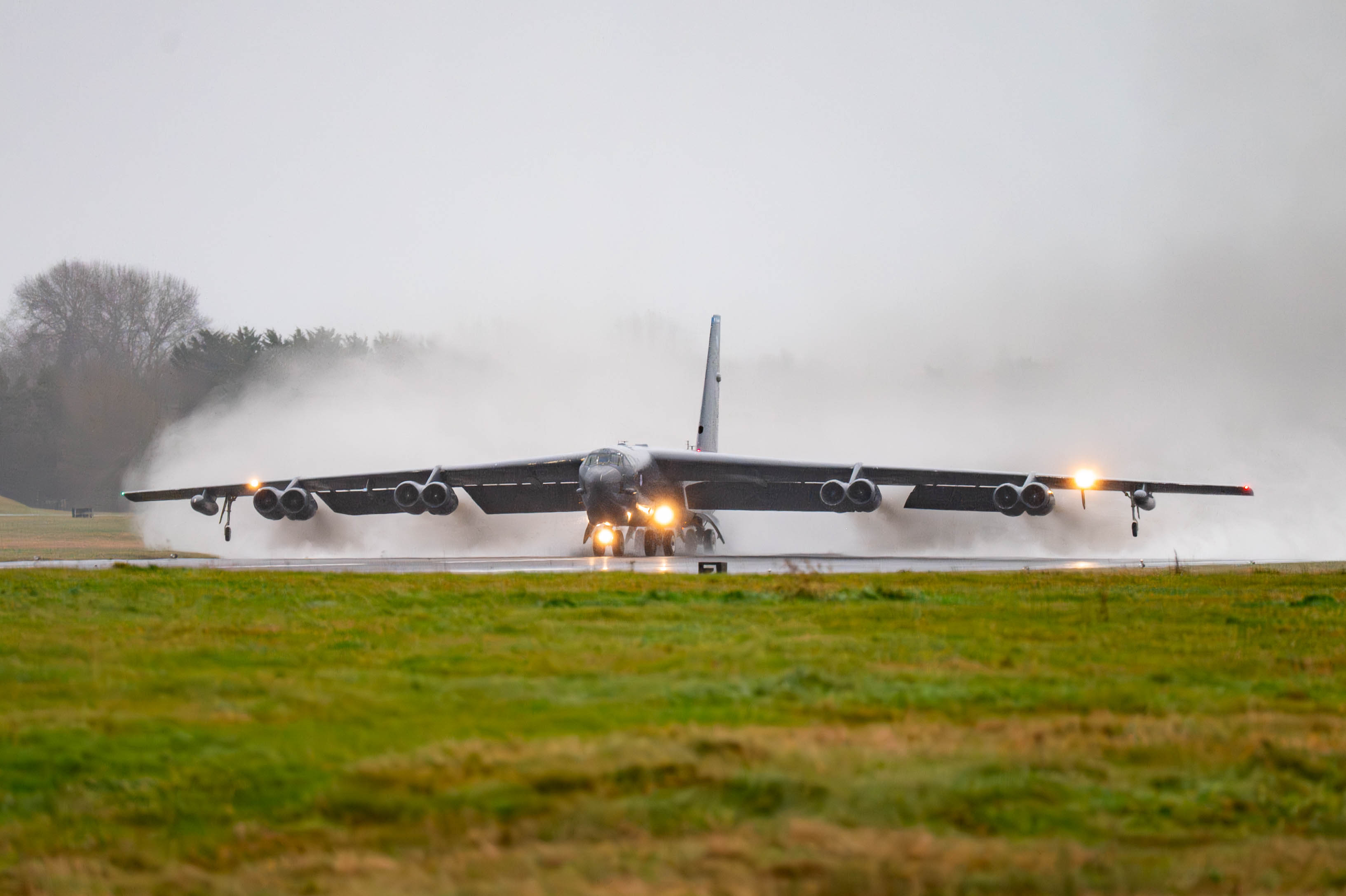 b 52 uk