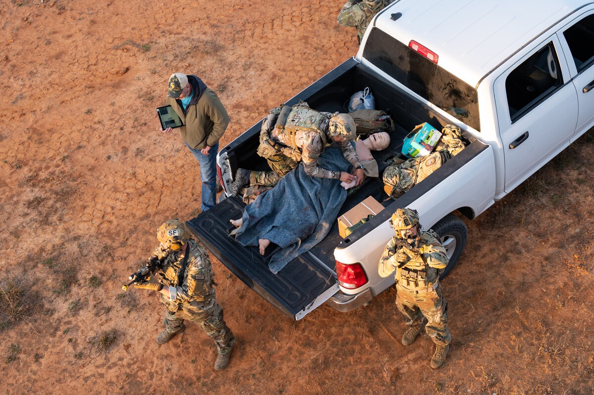 Sage Eagle 25-1 Prepares Guard Defenders, Green Berets for the Future ...