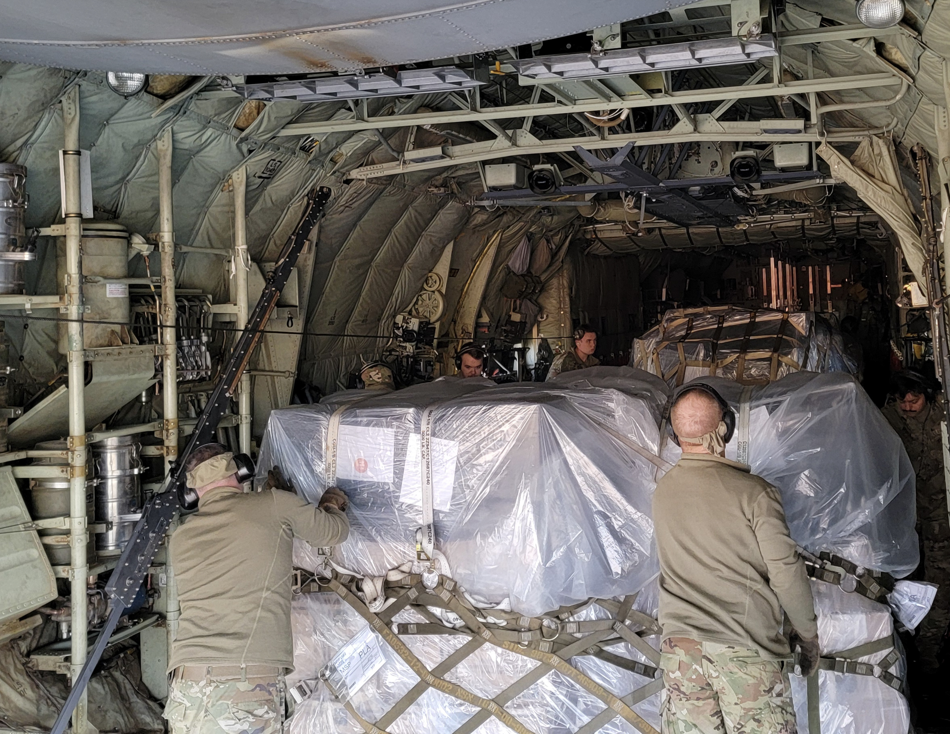 Building Pallets and Loading Cargo > 133rd Airlift Wing > Article Display