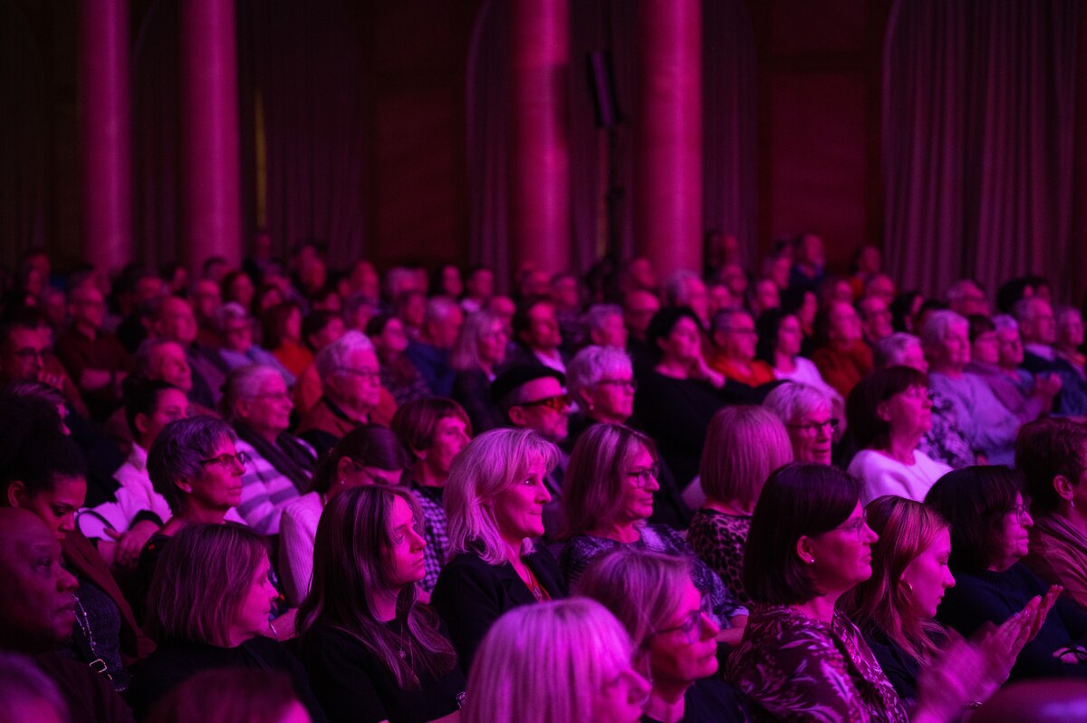 USAFE Band entertains at KMC Christmas Concert > Ramstein Air Base ...