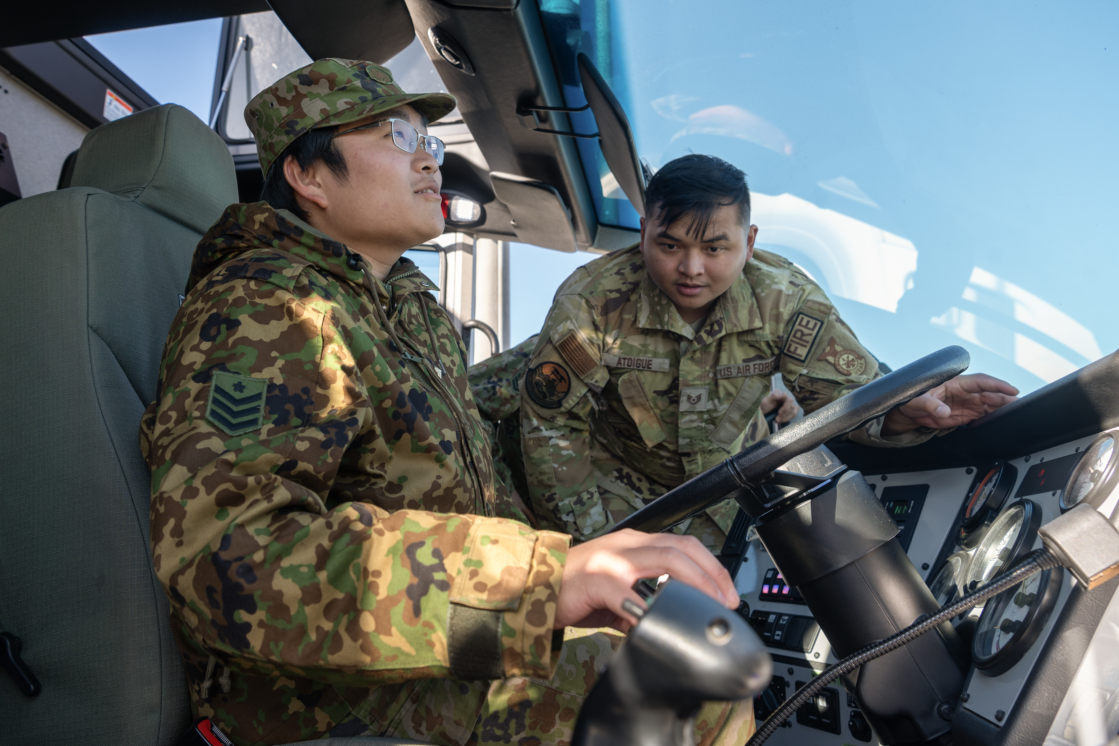JGSDF tours Yokota’s Fire Department > Yokota Air Base > Article Display