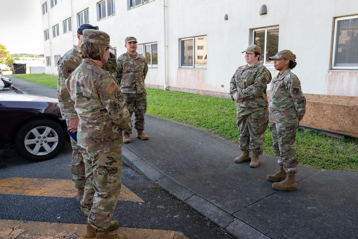 PACAF command chief visits Kadena > Kadena Air Base > Article Display