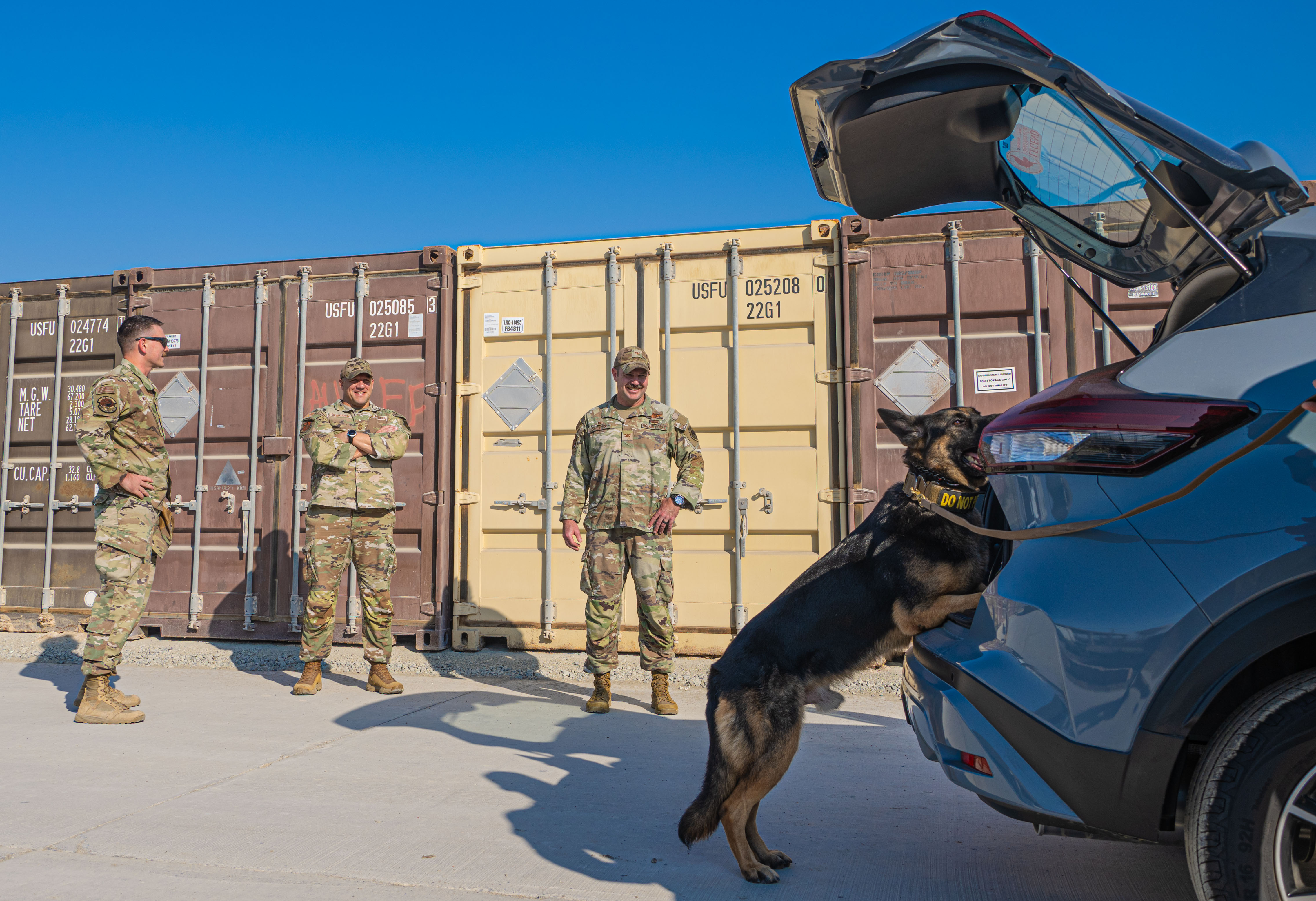 MWD hosts wing leadership for Battlefield Circulation > U.S. Air Forces Central > 380AEW Article ...