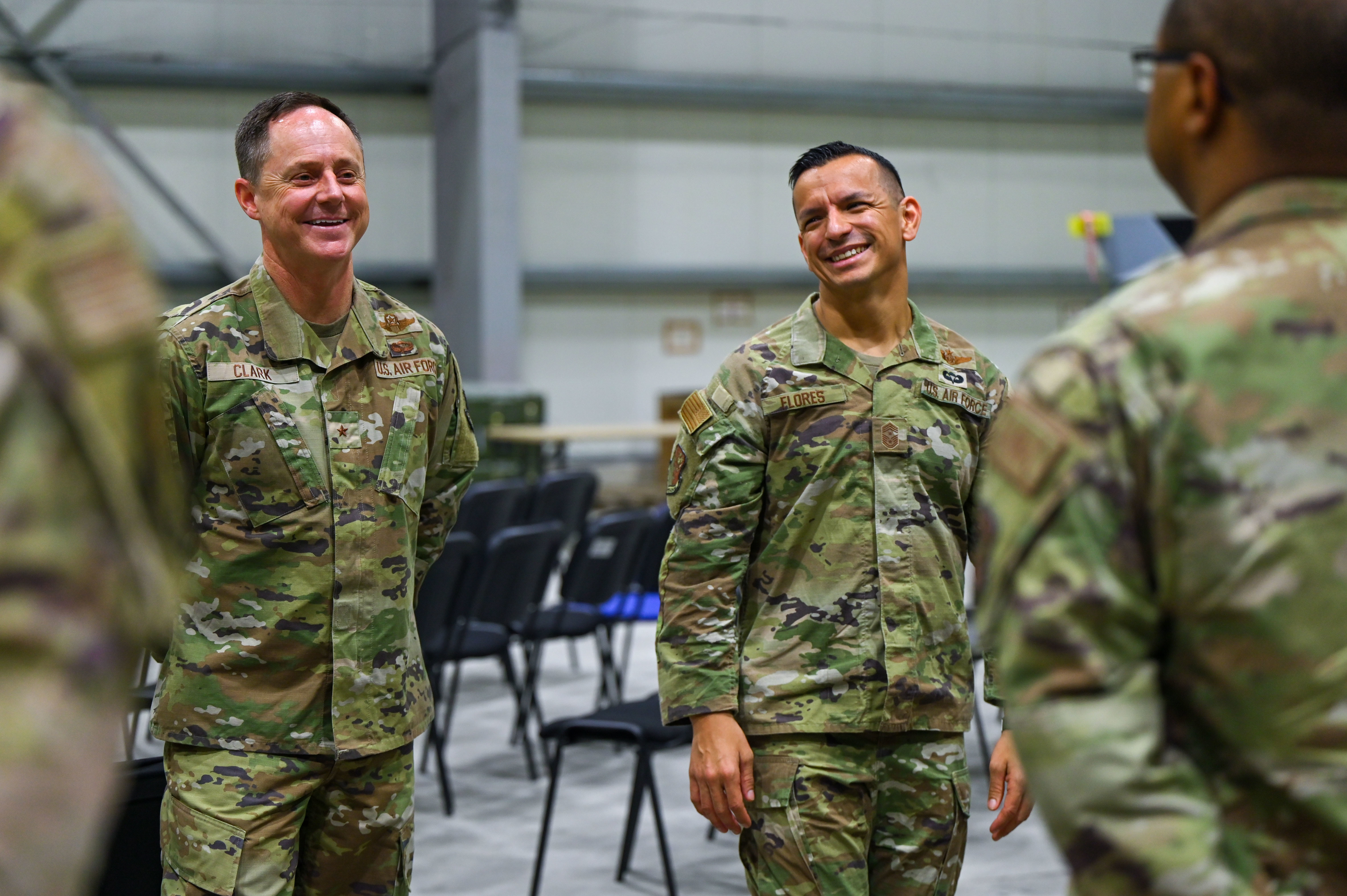 31 Fighter Wing leaders bring holiday cheer to deployed Airmen > Aviano ...