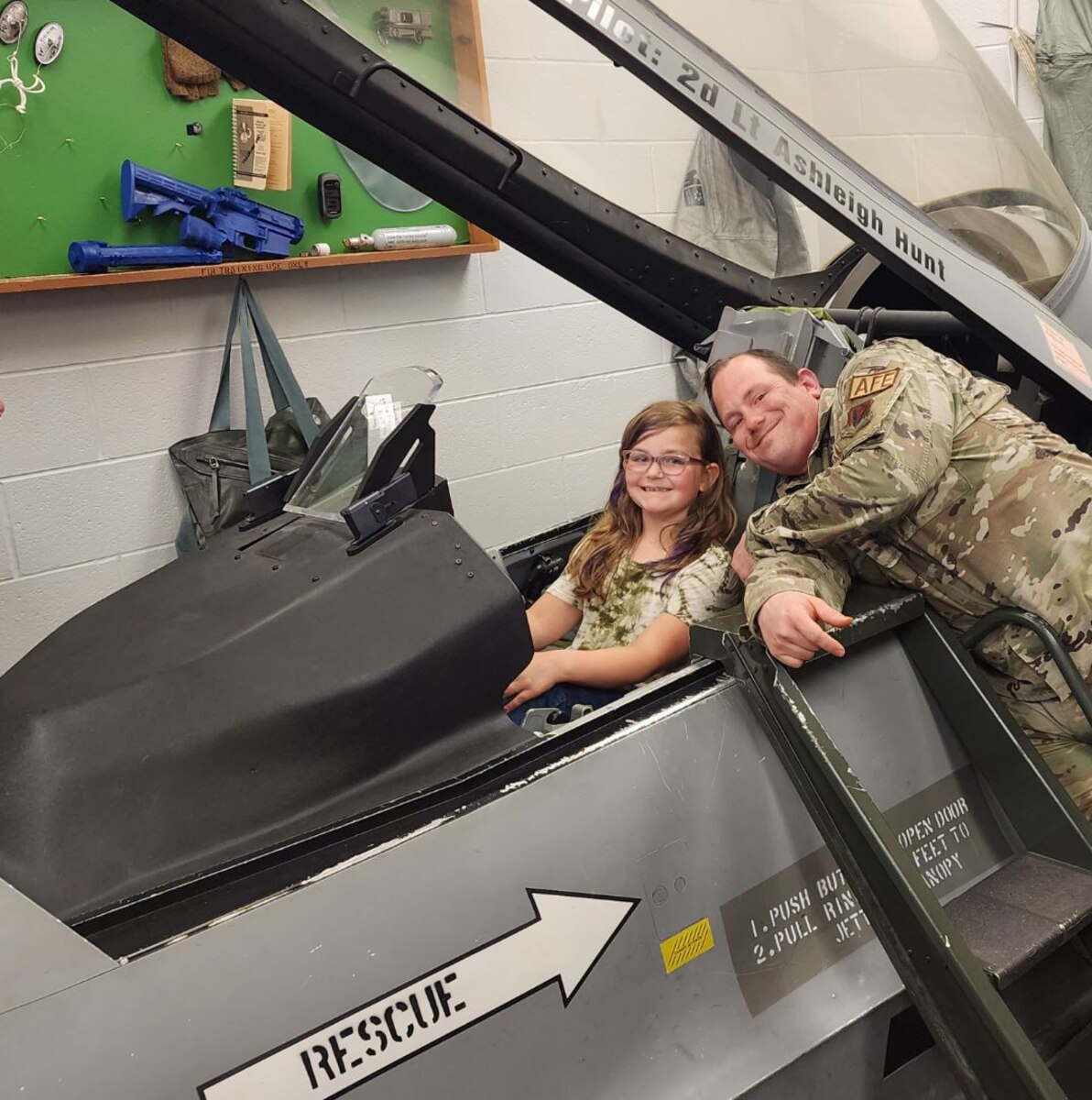 180FW Officer’s Club Hosts Stinger Kids Essay Contest > 180th Fighter ...