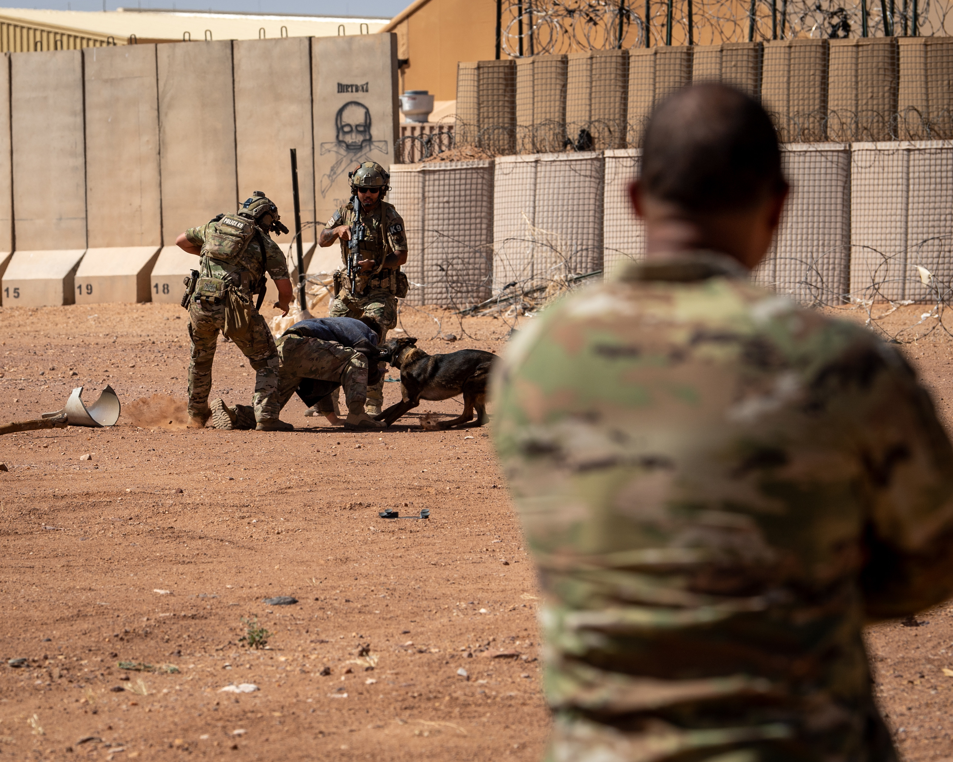 406 AEW command chief visits AB 201 > U.S. Air Forces in Europe - Air ...