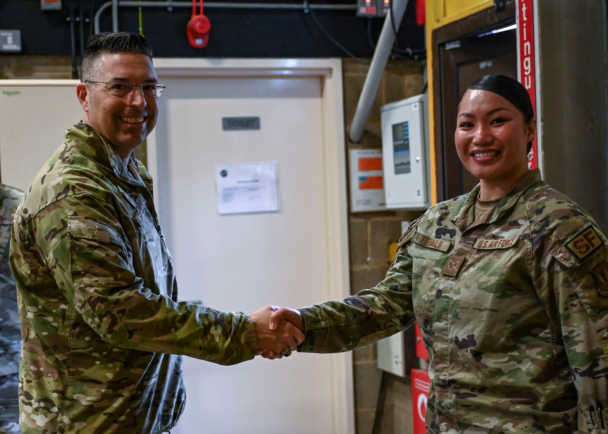 Top Cop visits 100th Security Forces Squadron > Royal Air Force Mildenhall > RAF Mildenhall News