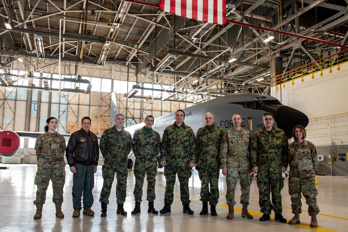 Serbian military visits 121 ARW > 121st Air Refueling Wing > Article ...