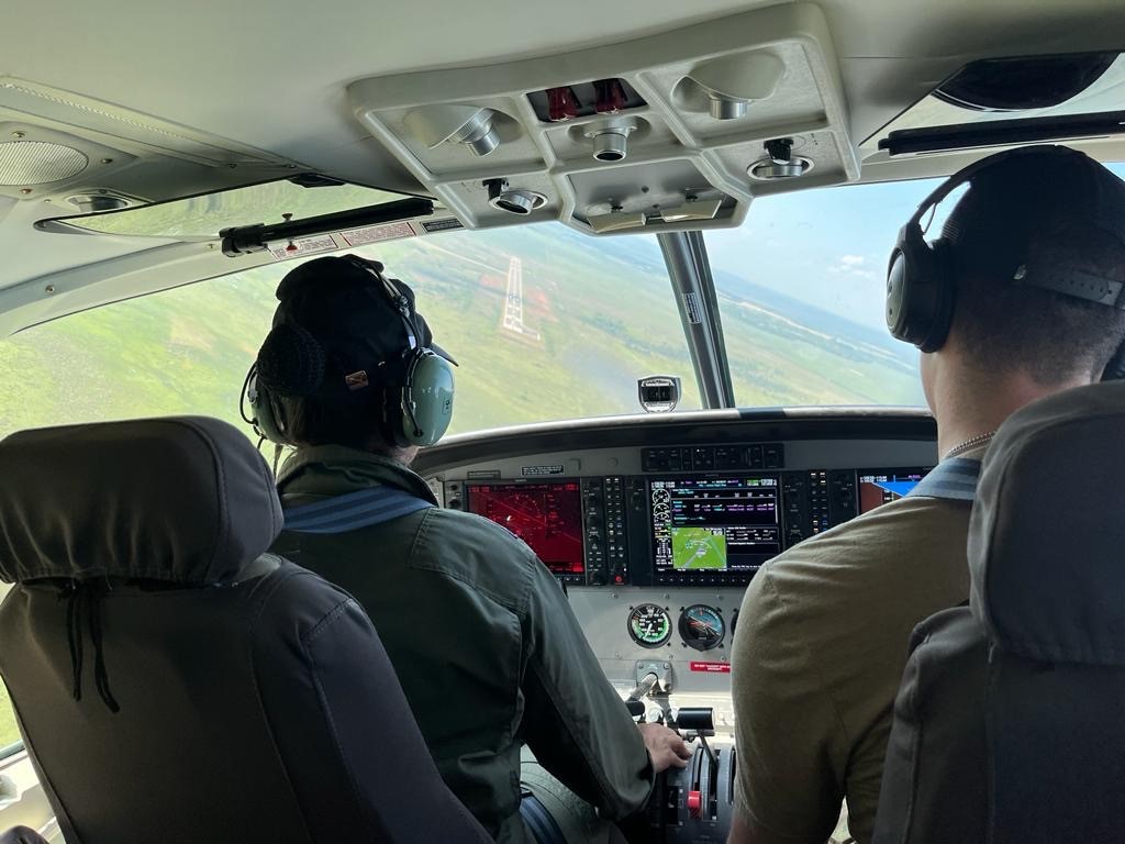 USAF and Paraguayan Air Force Pilots Execute ‘Shoulder-to-Shoulder ...
