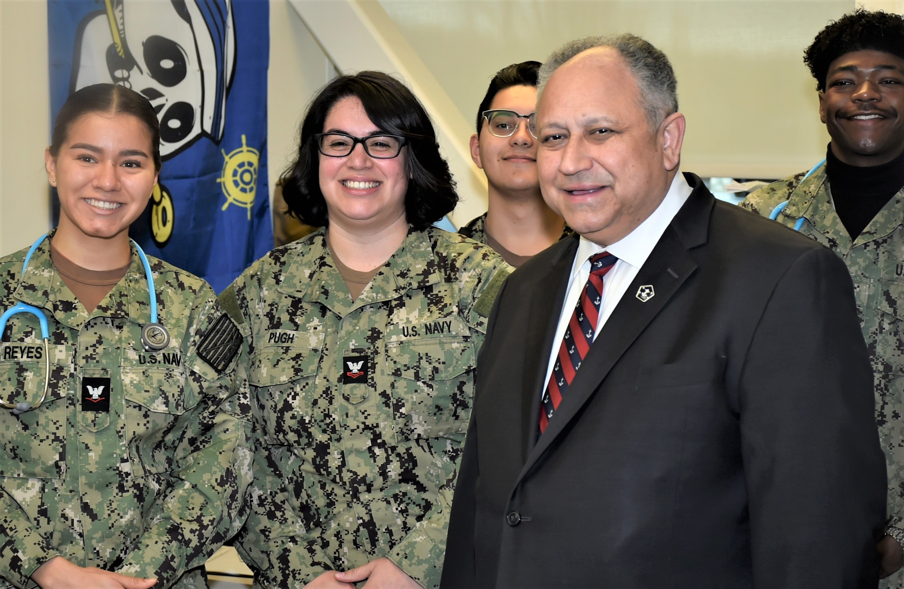 SECNAV visits Branch Health Clinic Everett David R. Ray Clinic > Navy ...