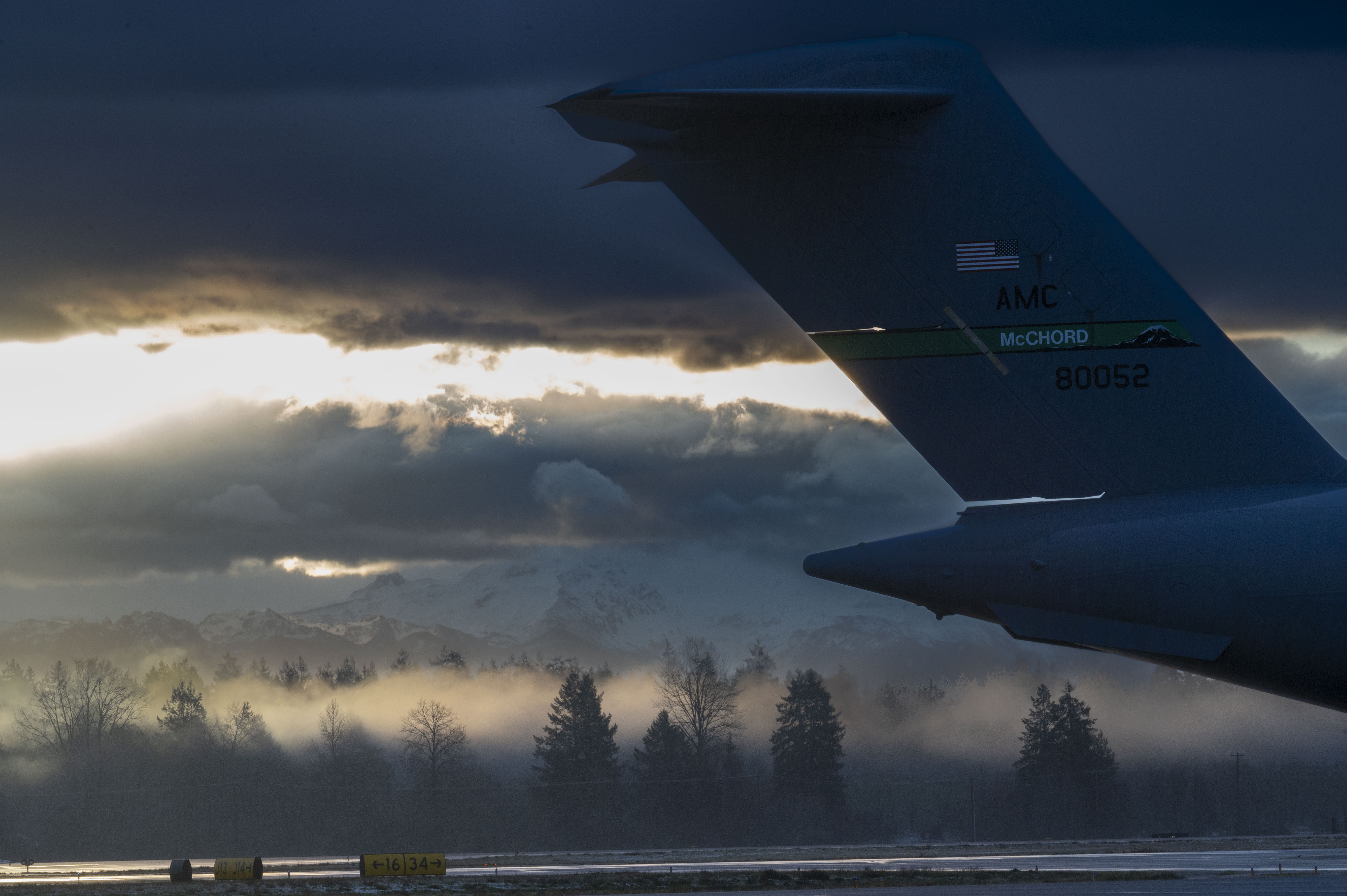 4-6 ACS and 8th AS execute air load operations for deployment readiness ...