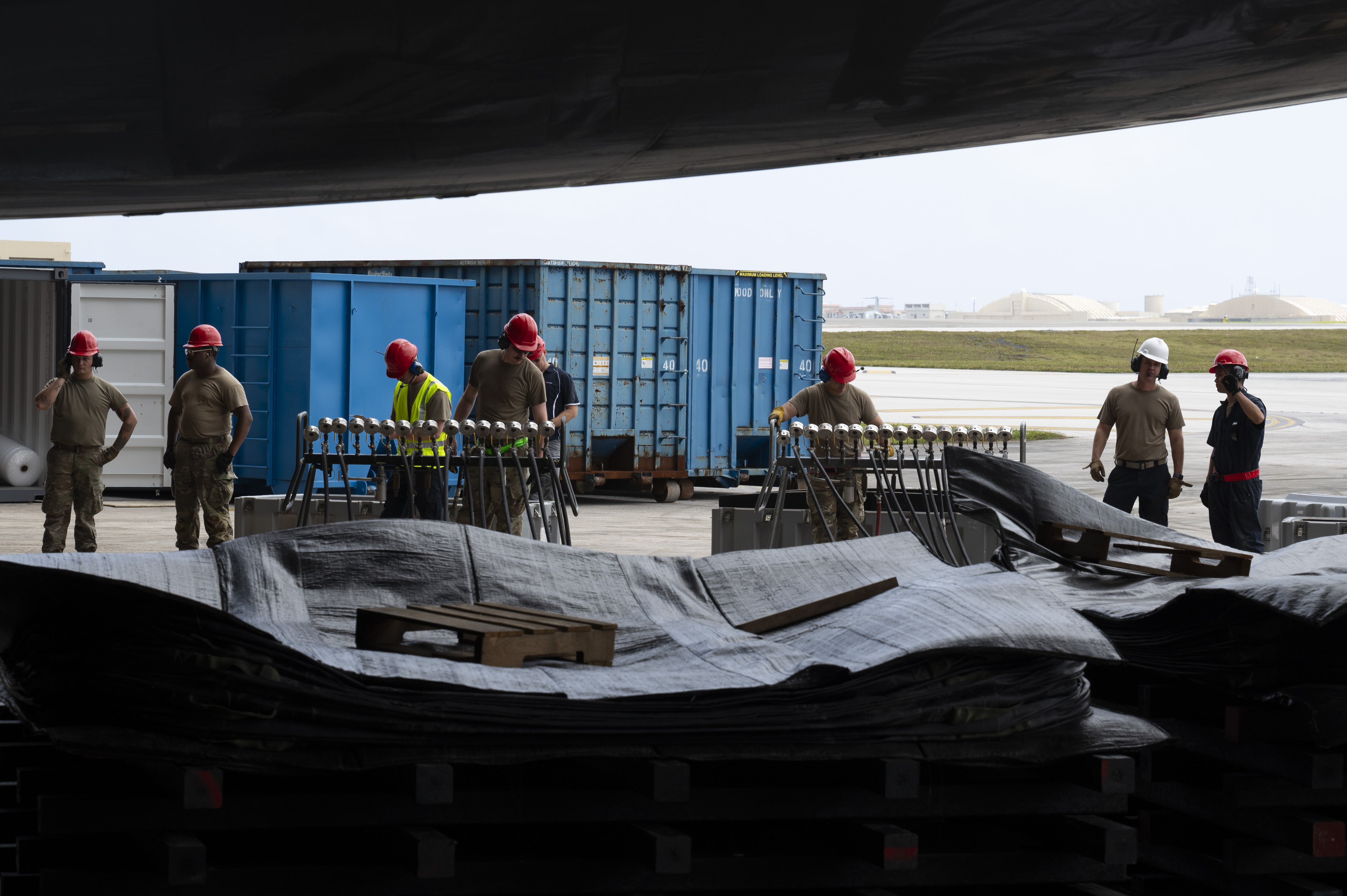 36 MXS Airmen aid the demolition of an unrepairable aircraft > Andersen ...