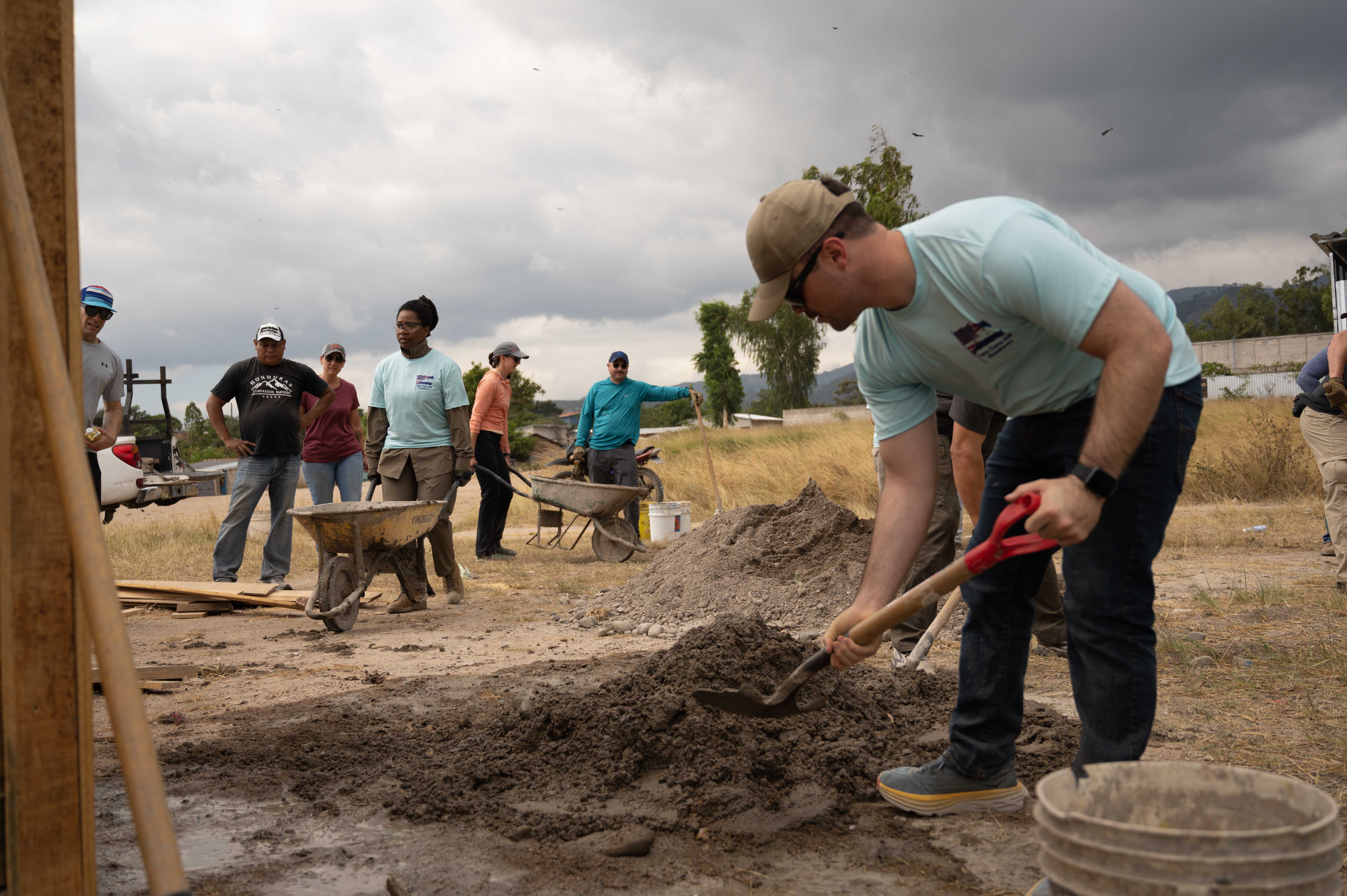 JTF-Bravo volunteers build home for local family > 505th Command and ...