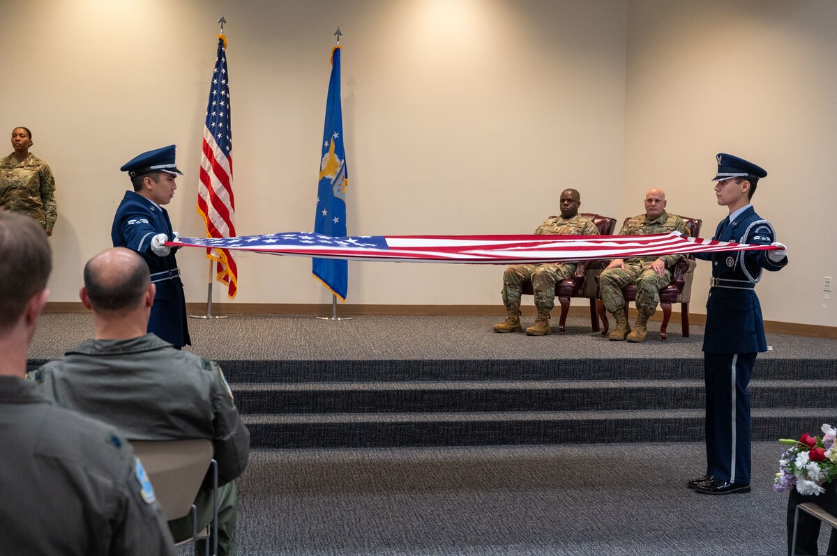 Long-time Wing member retires after 33 years of developing Airmen > Air ...