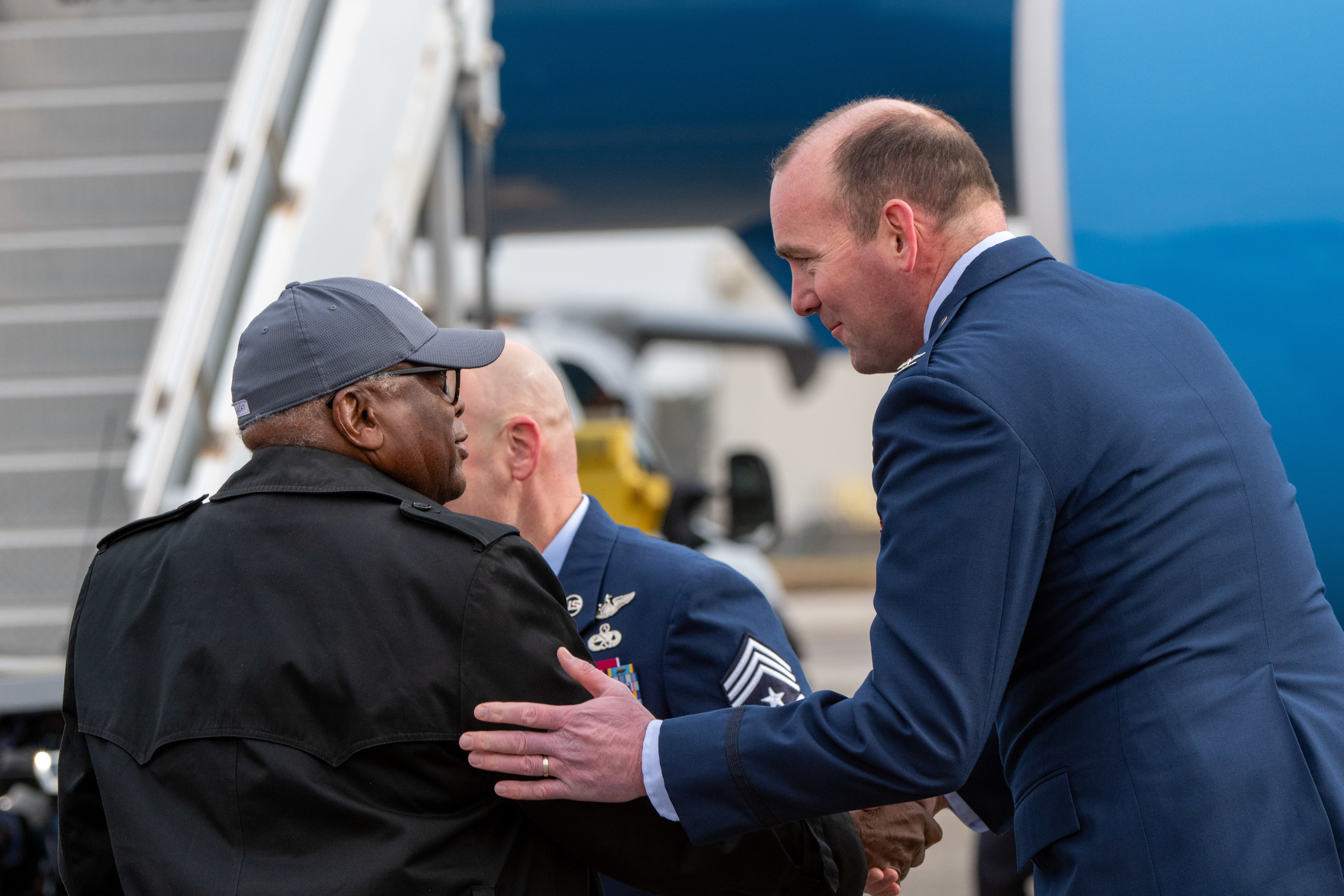 President Biden lands at Joint Base Charleston > Joint Base Charleston ...