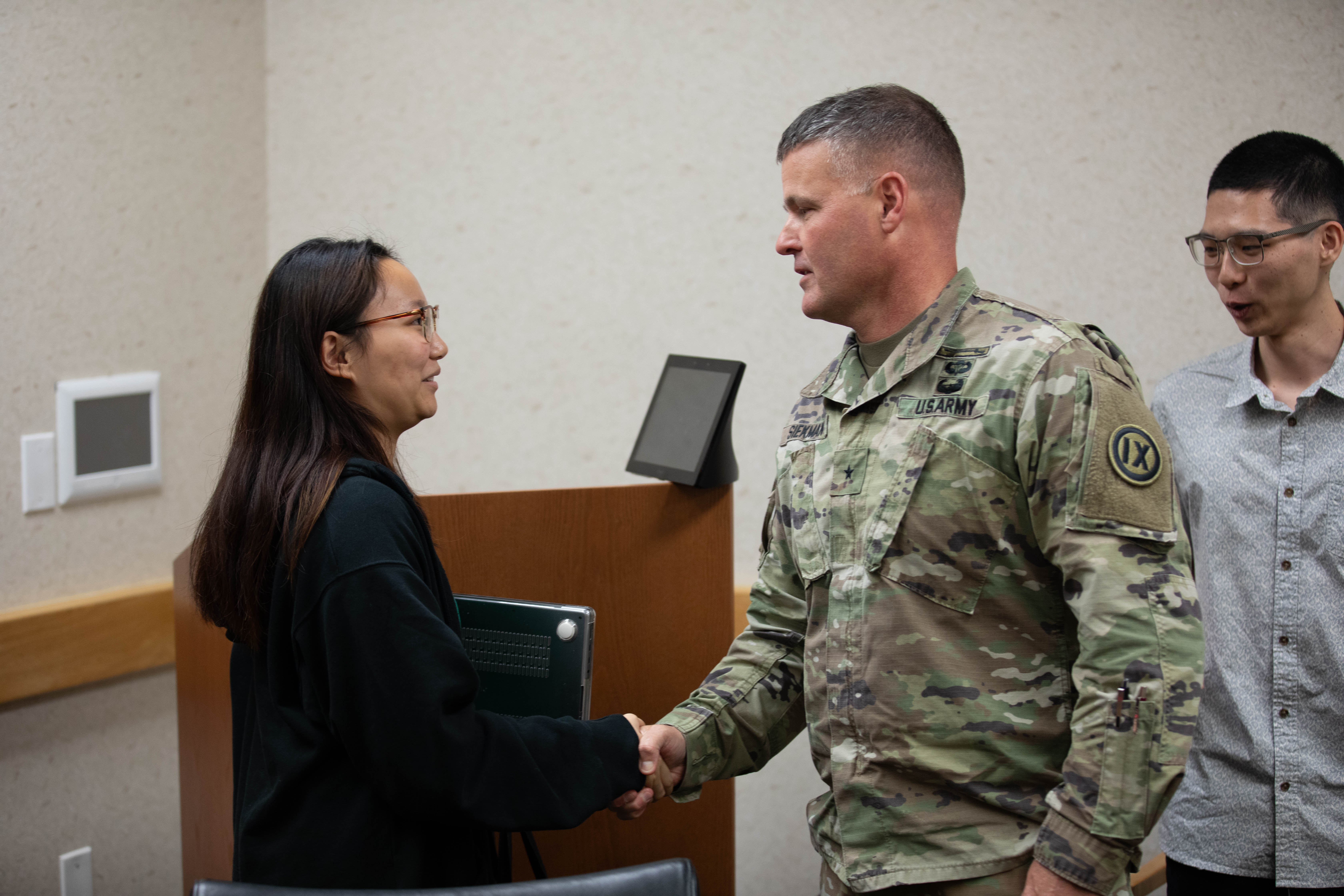 9th Mission Support Command hosts Hawaii interns in support of U.S ...