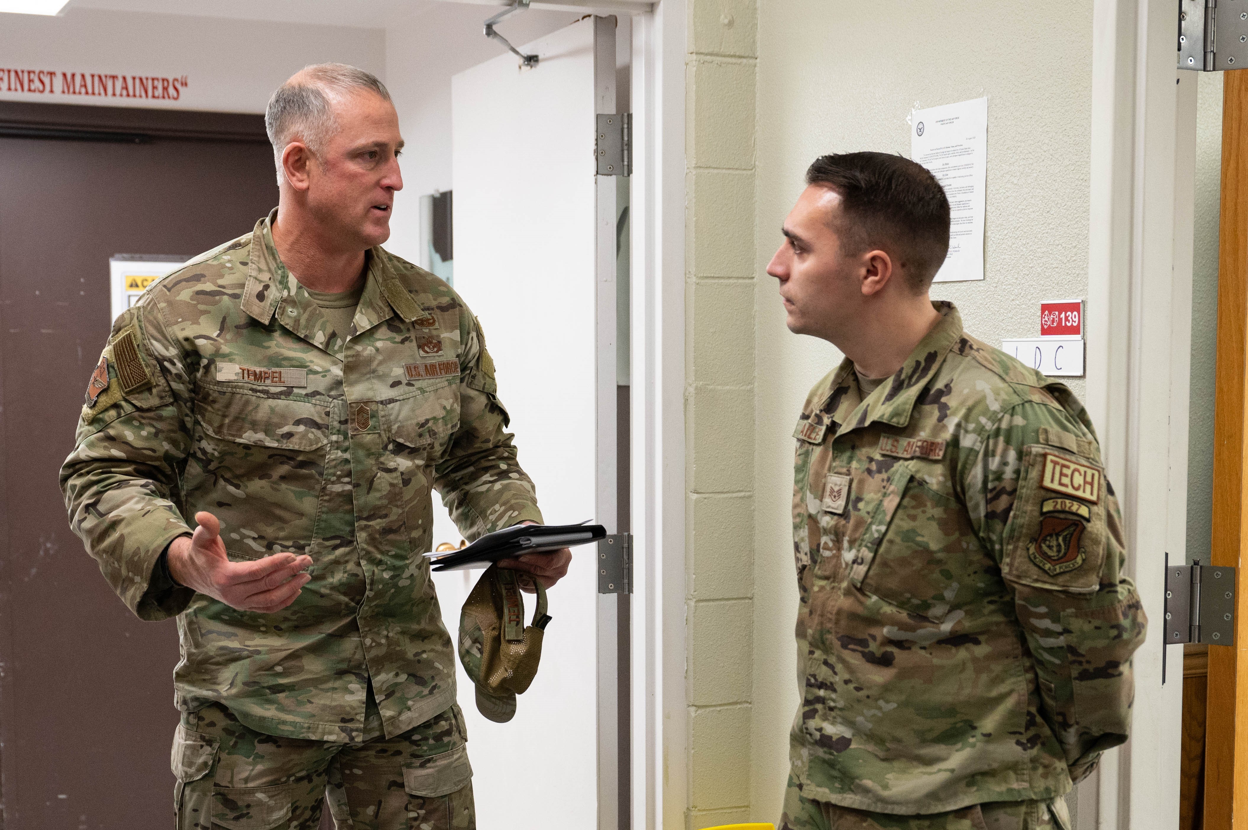 New 11th AF command chief tours the 3rd Wing > Joint Base Elmendorf ...