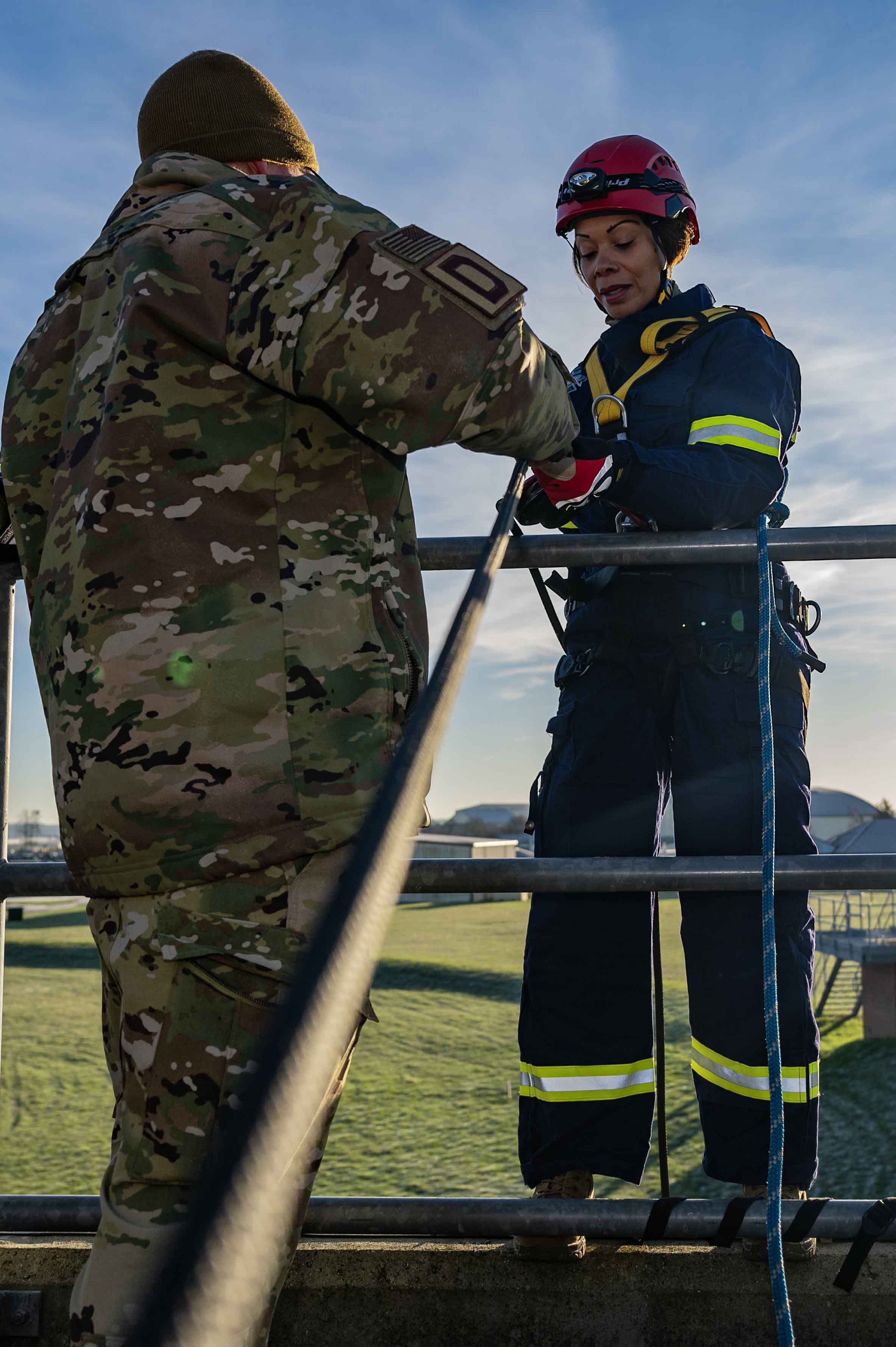 A Day in the Life: 100th CES Fire Department > Royal Air Force ...