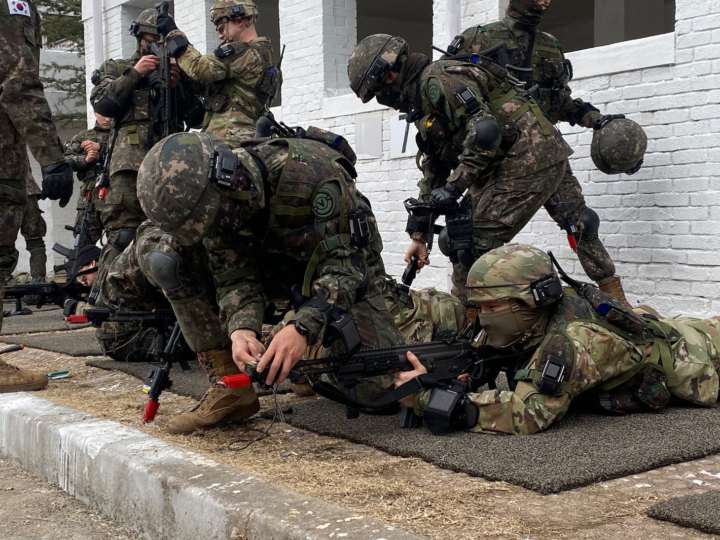 USAG Daegu HHC Soldiers conduct training with ROK Army 50th Infantry ...
