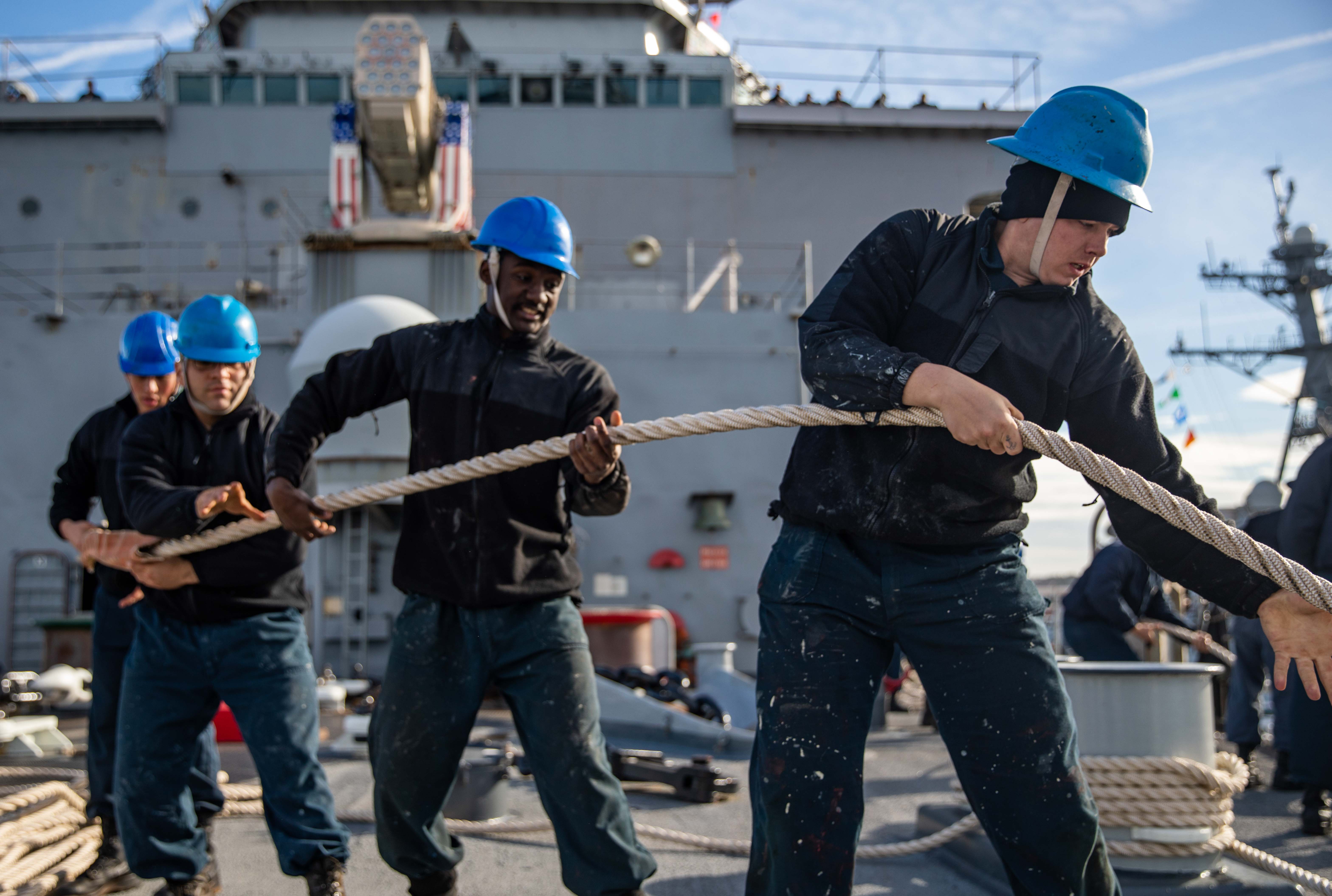 USS Gunston Hall Departs Norfolk for NATO Exercise, Steadfast Defender ...