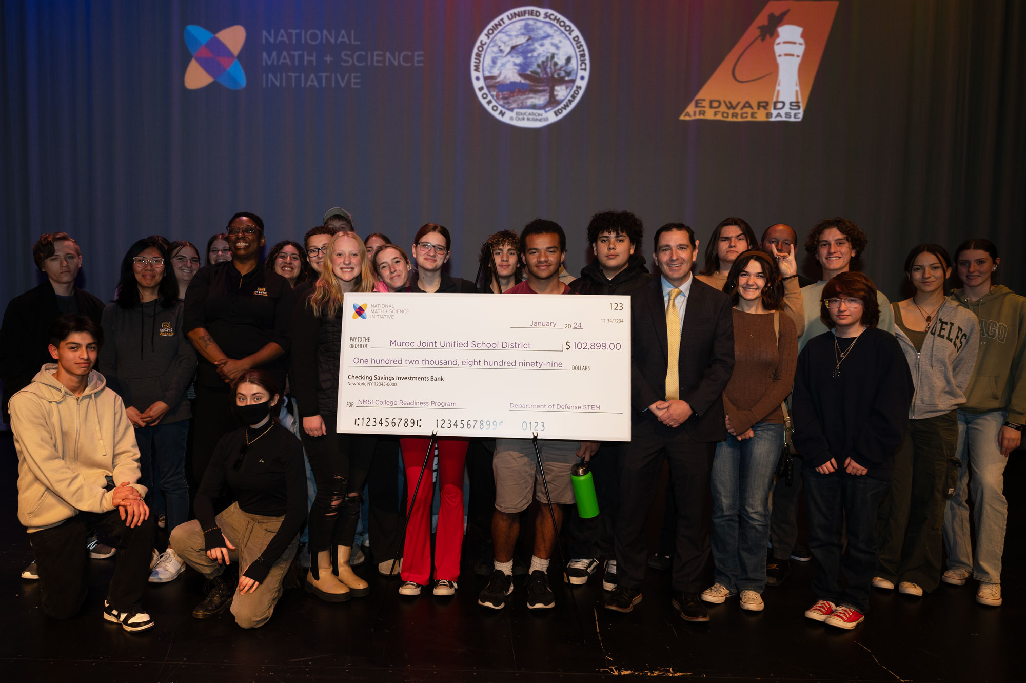 Photos - Page 30