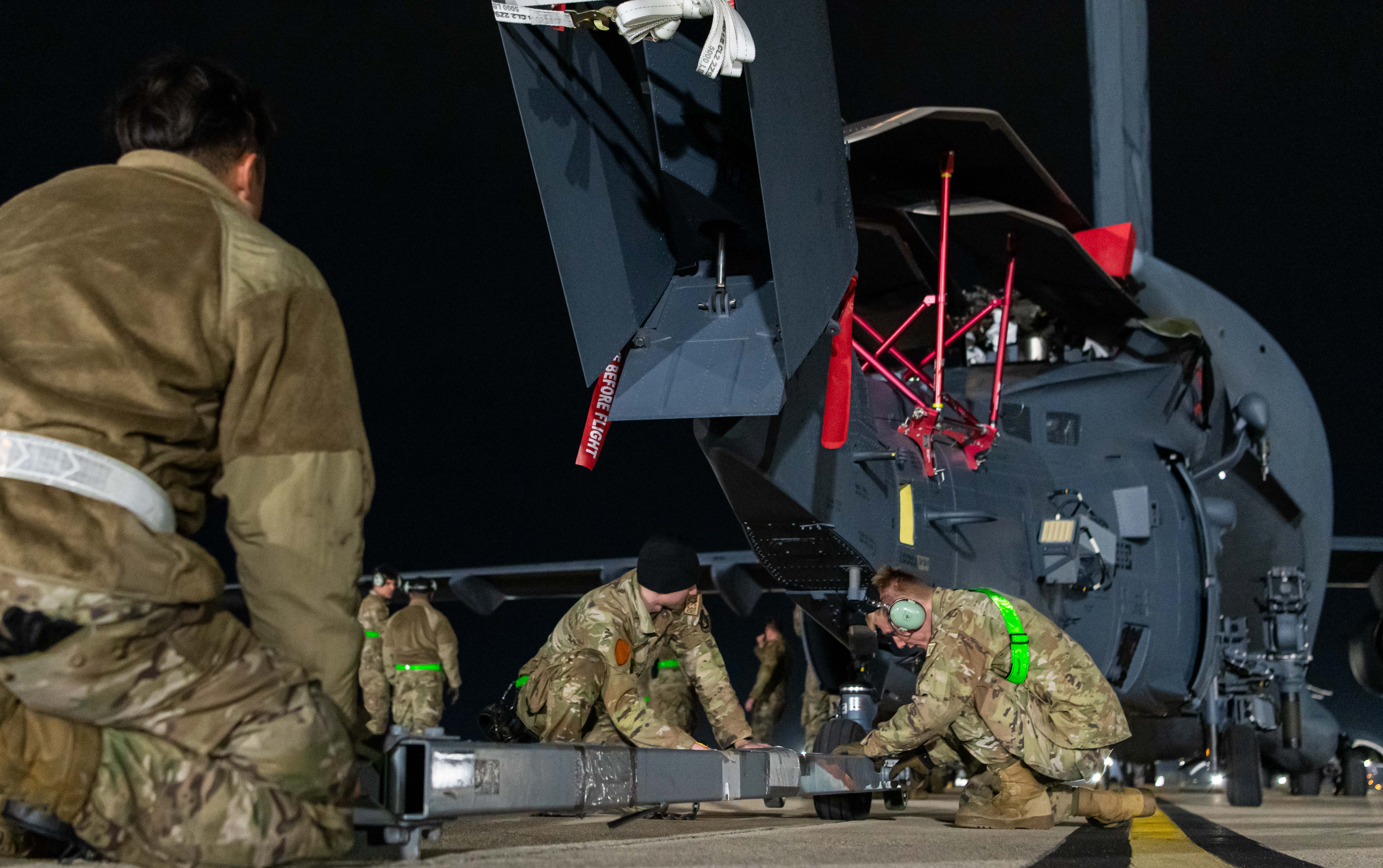 HH-60Ws move to Kadena > 15th Wing > Article Display