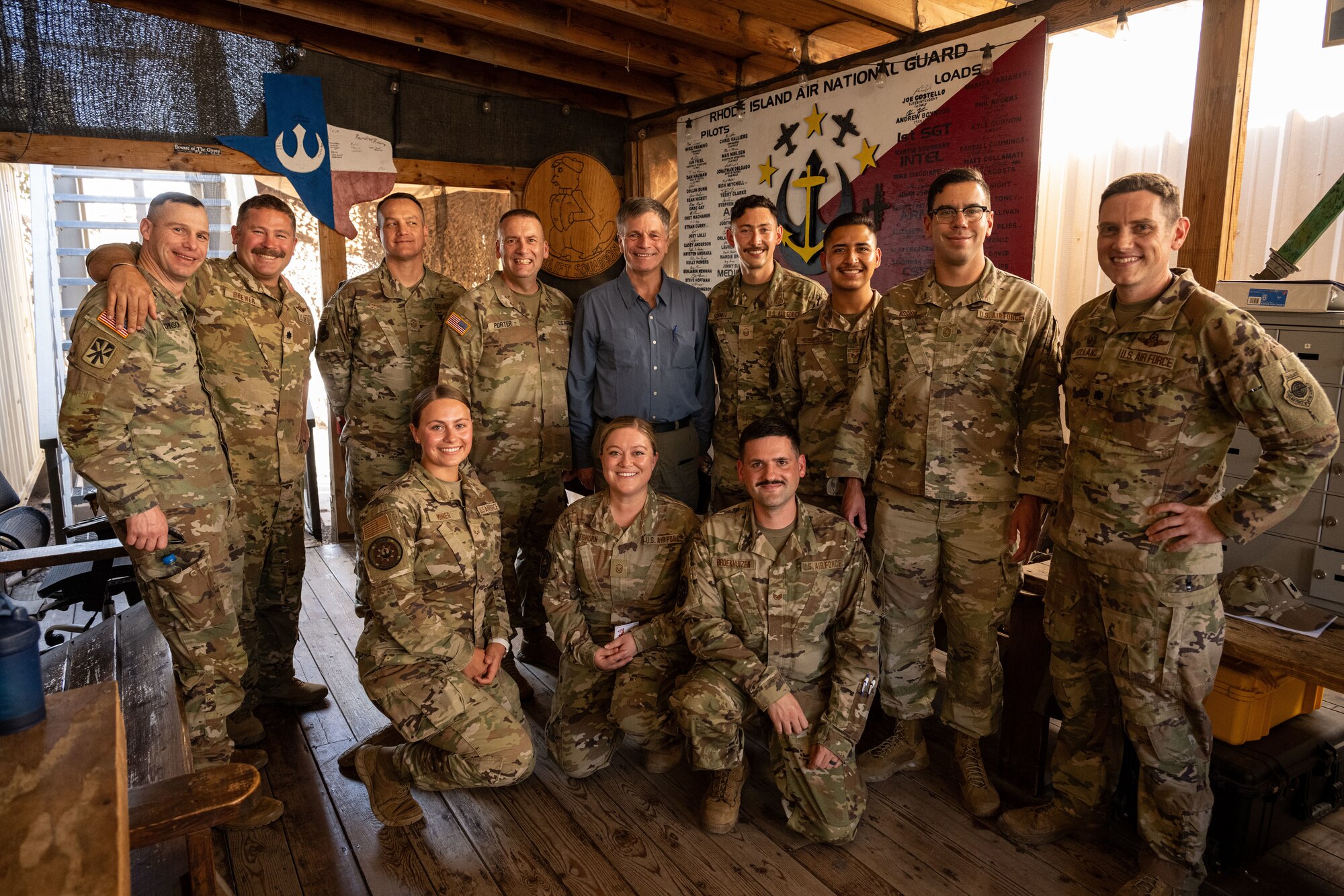Wyoming TAG visits deployed ANG members > U.S. Air Forces in Europe - Air Forces Africa > Display