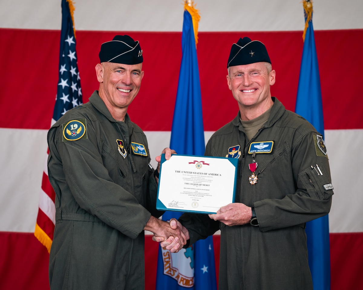 56th FW welcomes new commander > Luke Air Force Base > Article Display