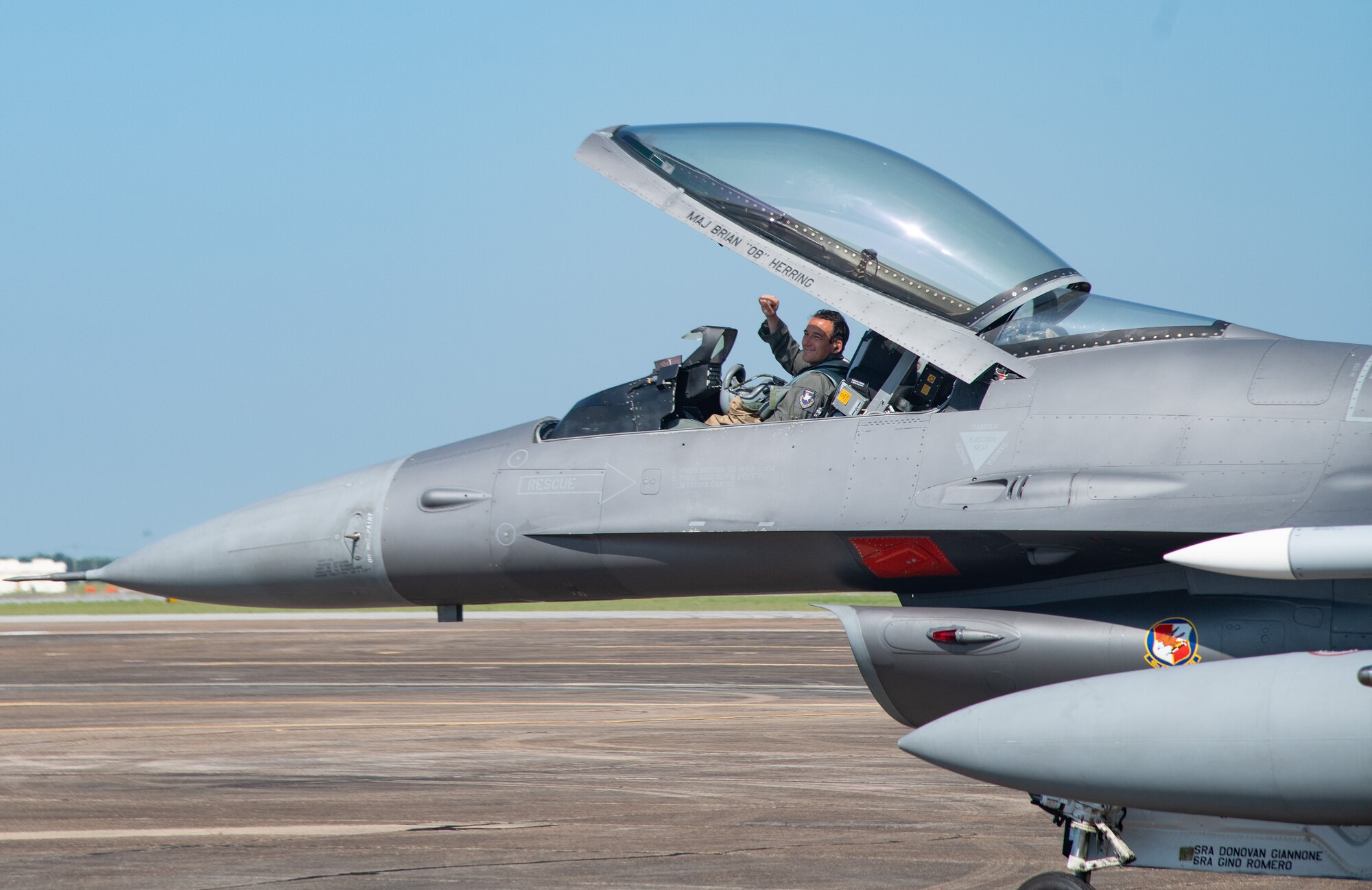 Commander's farewell fini flight > Eglin Air Force Base > Article Display