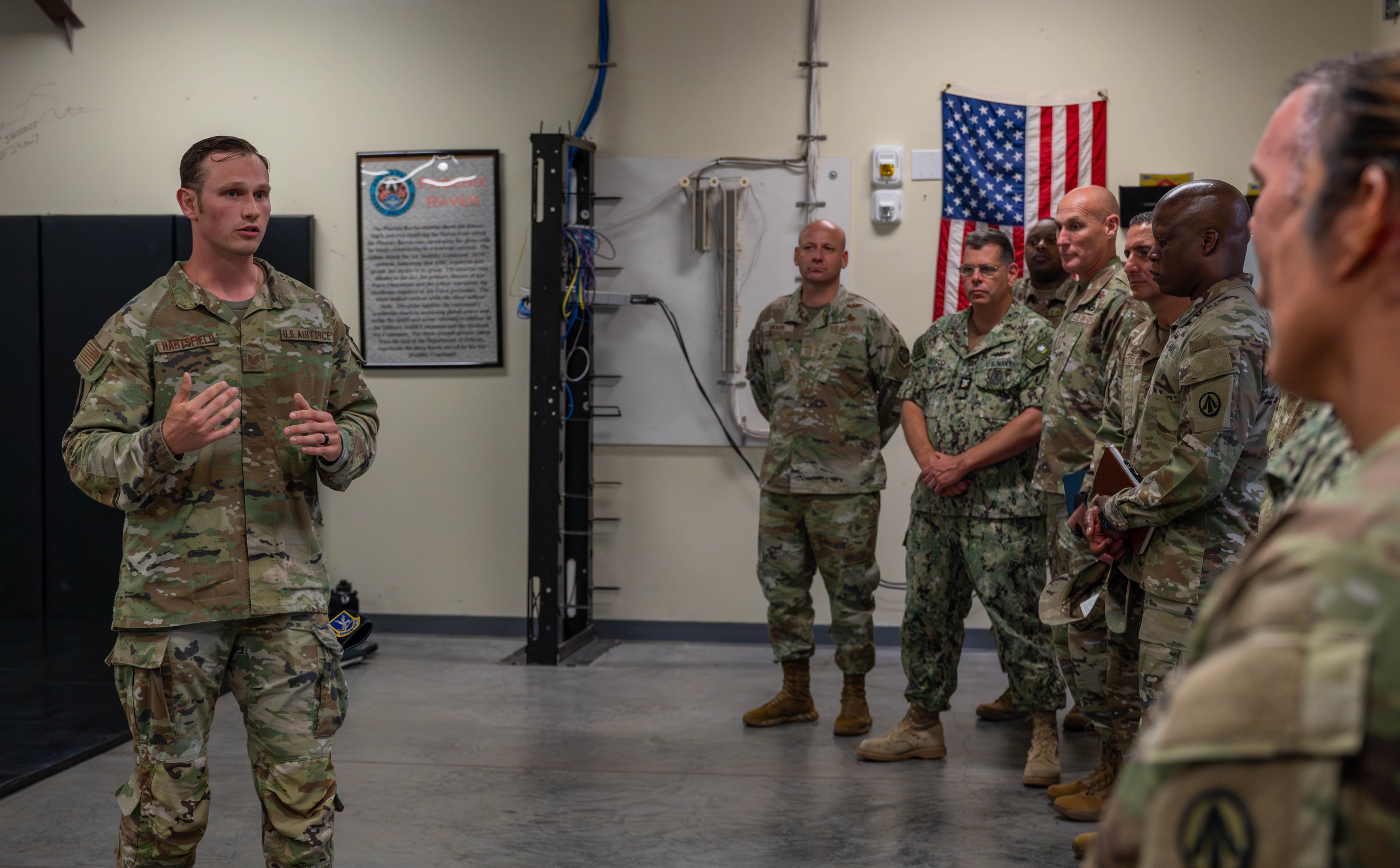 U.S. TRANSCOM SELs tour JB Charleston > Joint Base Charleston > Article ...