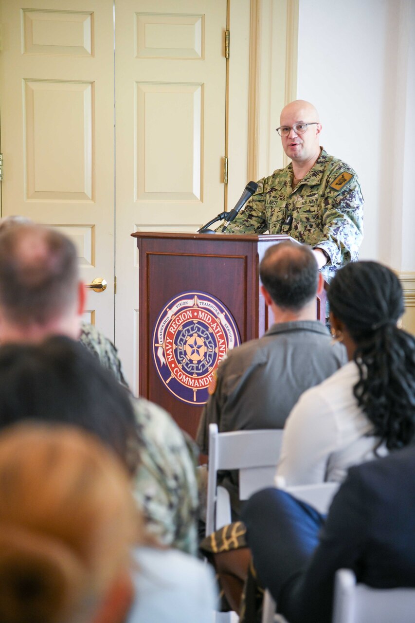 Navy Region Mid-Atlantic Change of Command > Commander, Navy ...