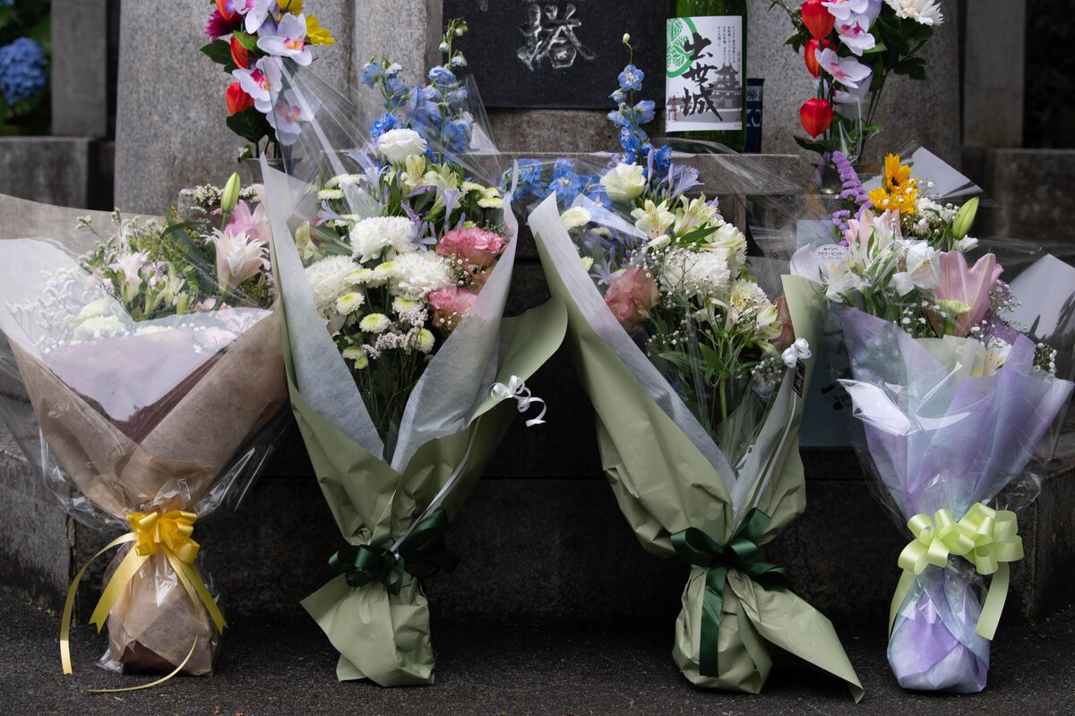 Paying Respects: 374 AW, 515 AMOW, JASDF honor the fallen in B-29 ...