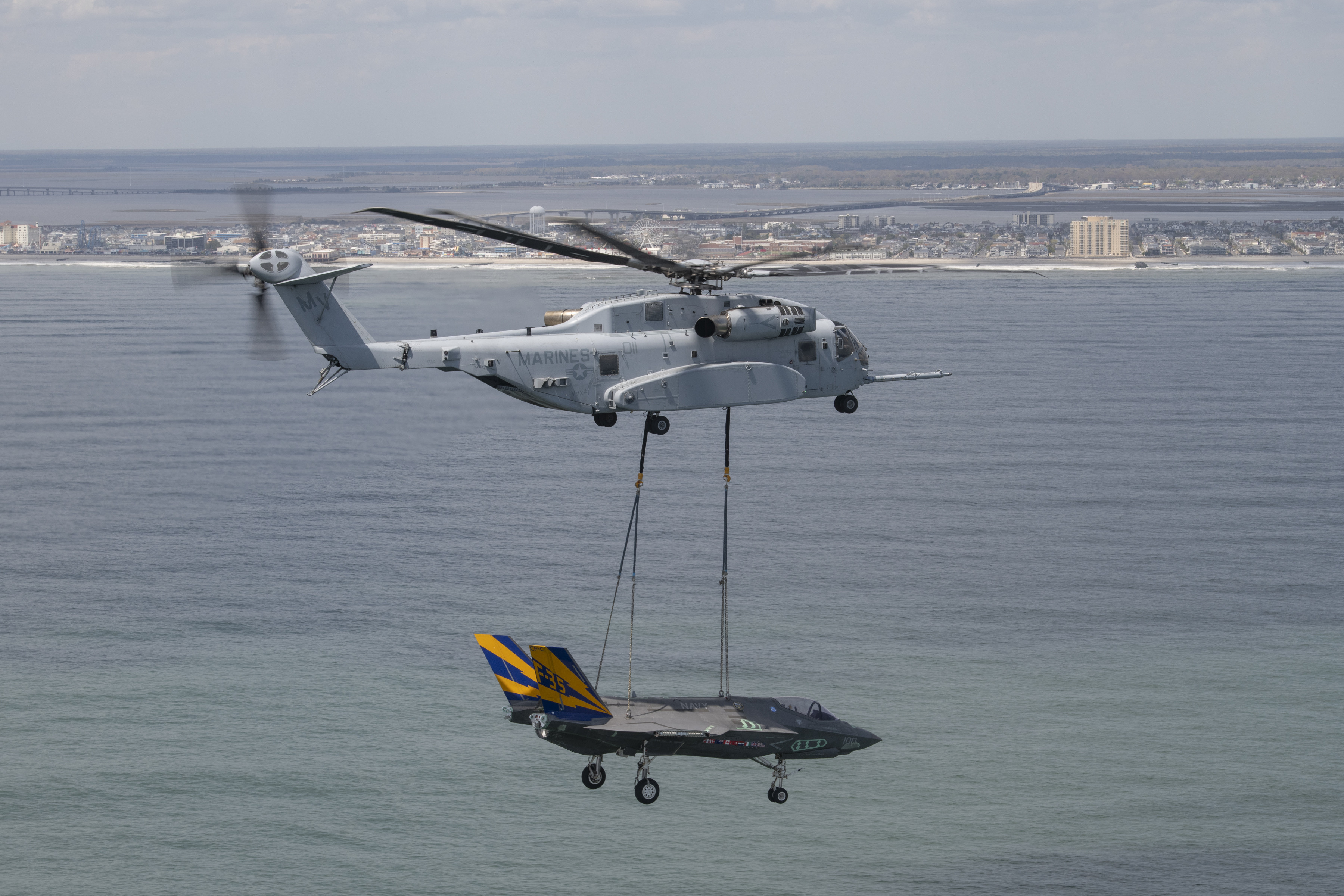 Marine’s New CH-53K Helicopter Transports F-35 Airframe Between Test ...
