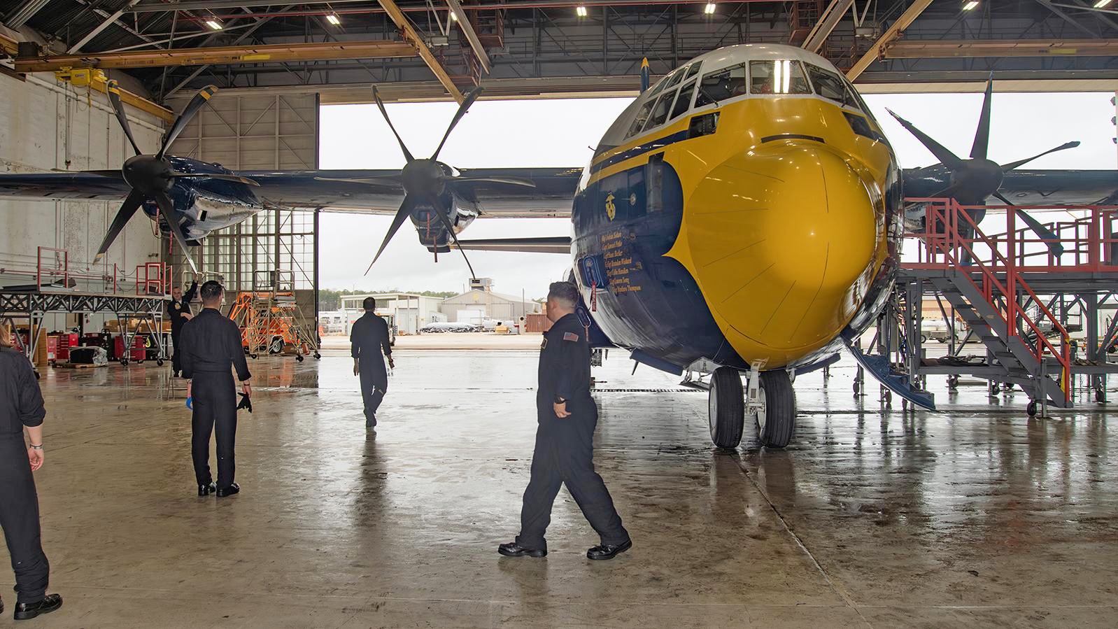 Frce Helps Blue Angels Ensure Fat Albert Ready For Shows Naval