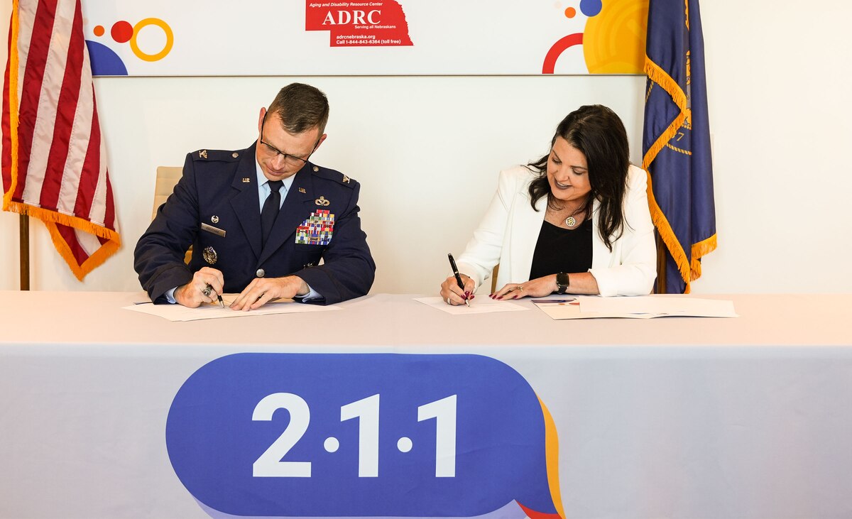 Offutt AFB, United Way Join Forces > Offutt Air Force Base > Article ...