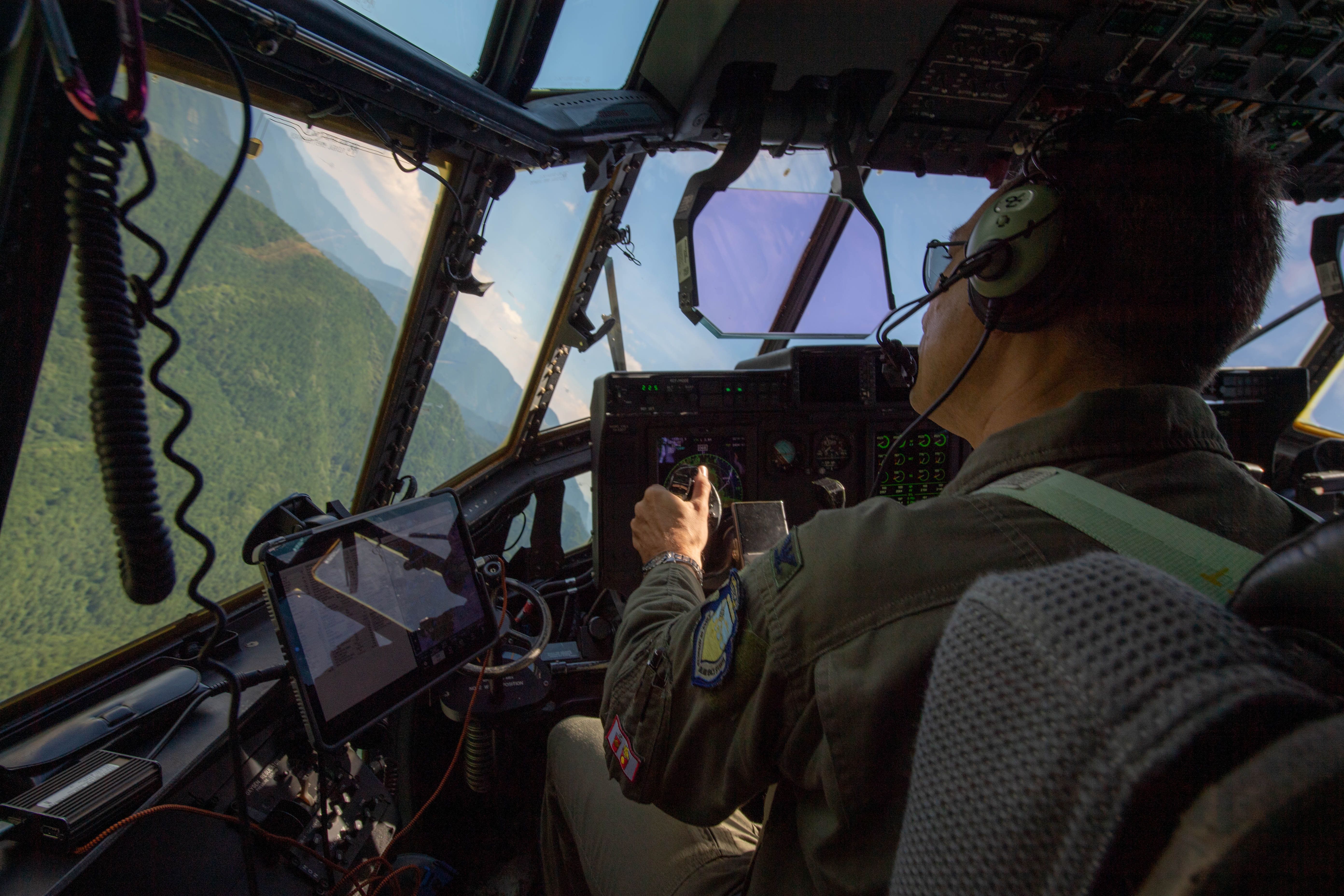 374th AW commander's farewell fini flight > Yokota Air Base > Article ...