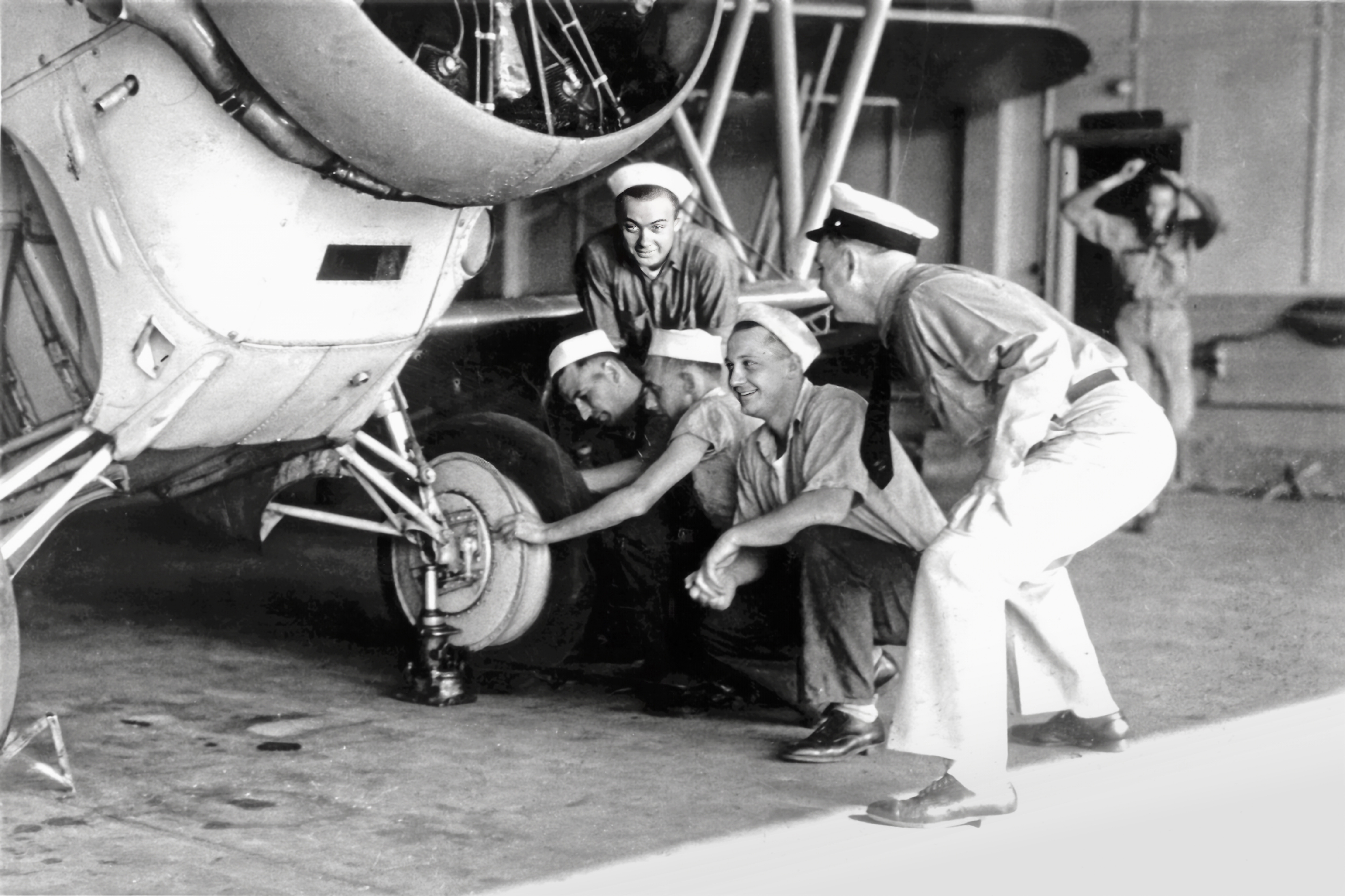 Minneapolis Naval Air Reservists check their Grumman SF-1’s retractable ...