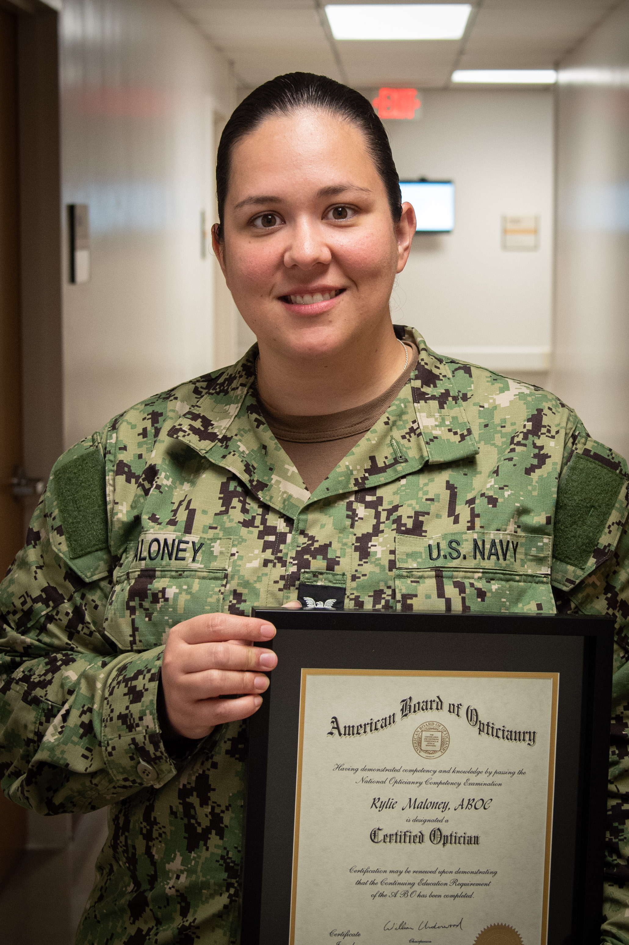 Cherry Point Sailor First to Receive Optician’s License from State of ...