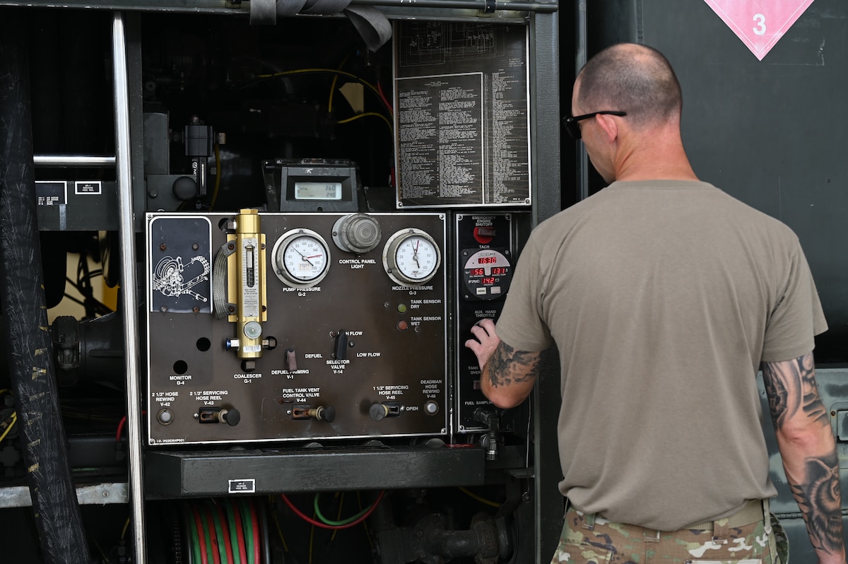 36th LRS Airmen performs VIPER test > Andersen Air Force Base > Article ...